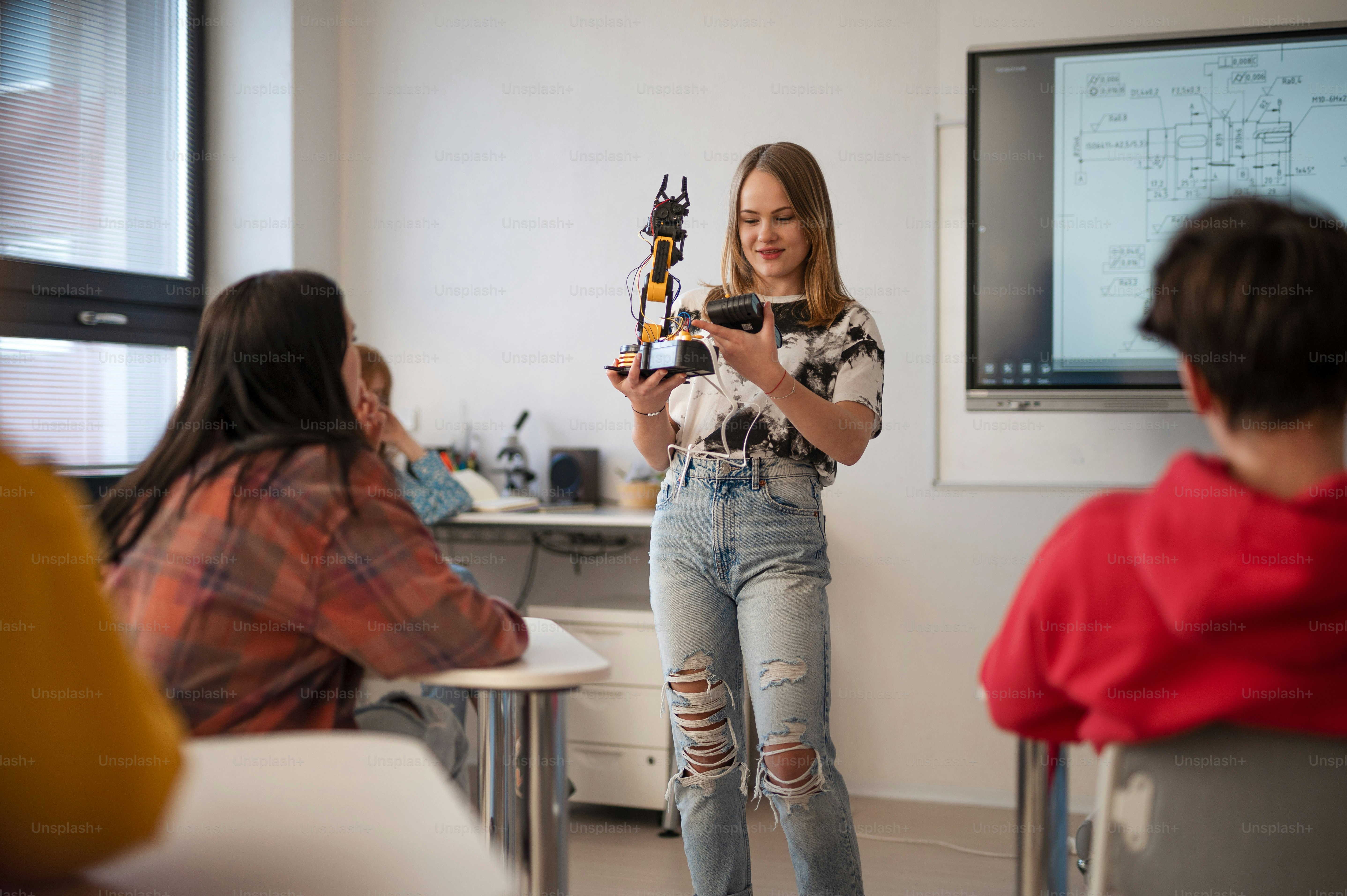 Student Presentation Pictures | Download Free Images on Unsplash