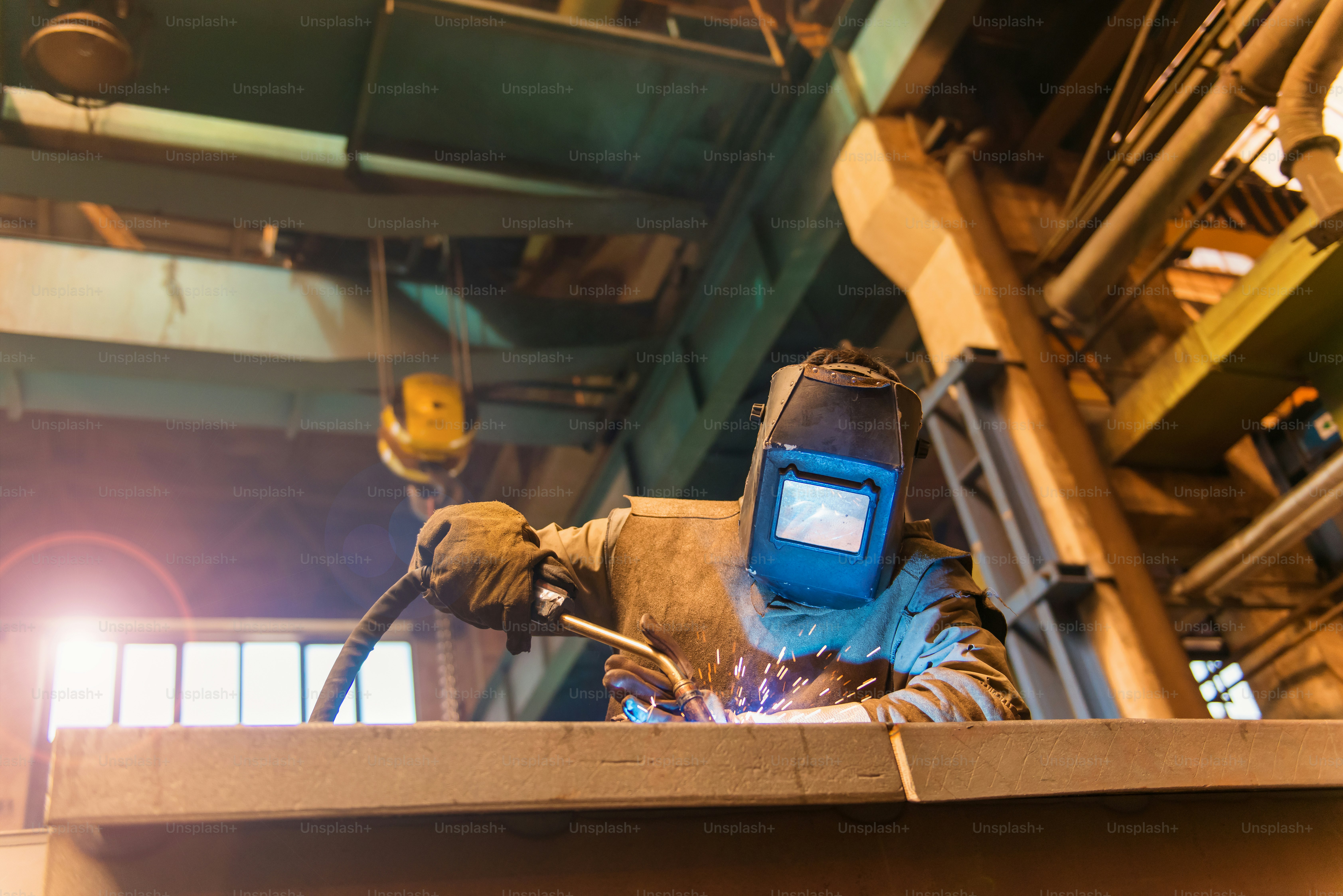 Welder Pictures [HD] | Download Free Images on Unsplash