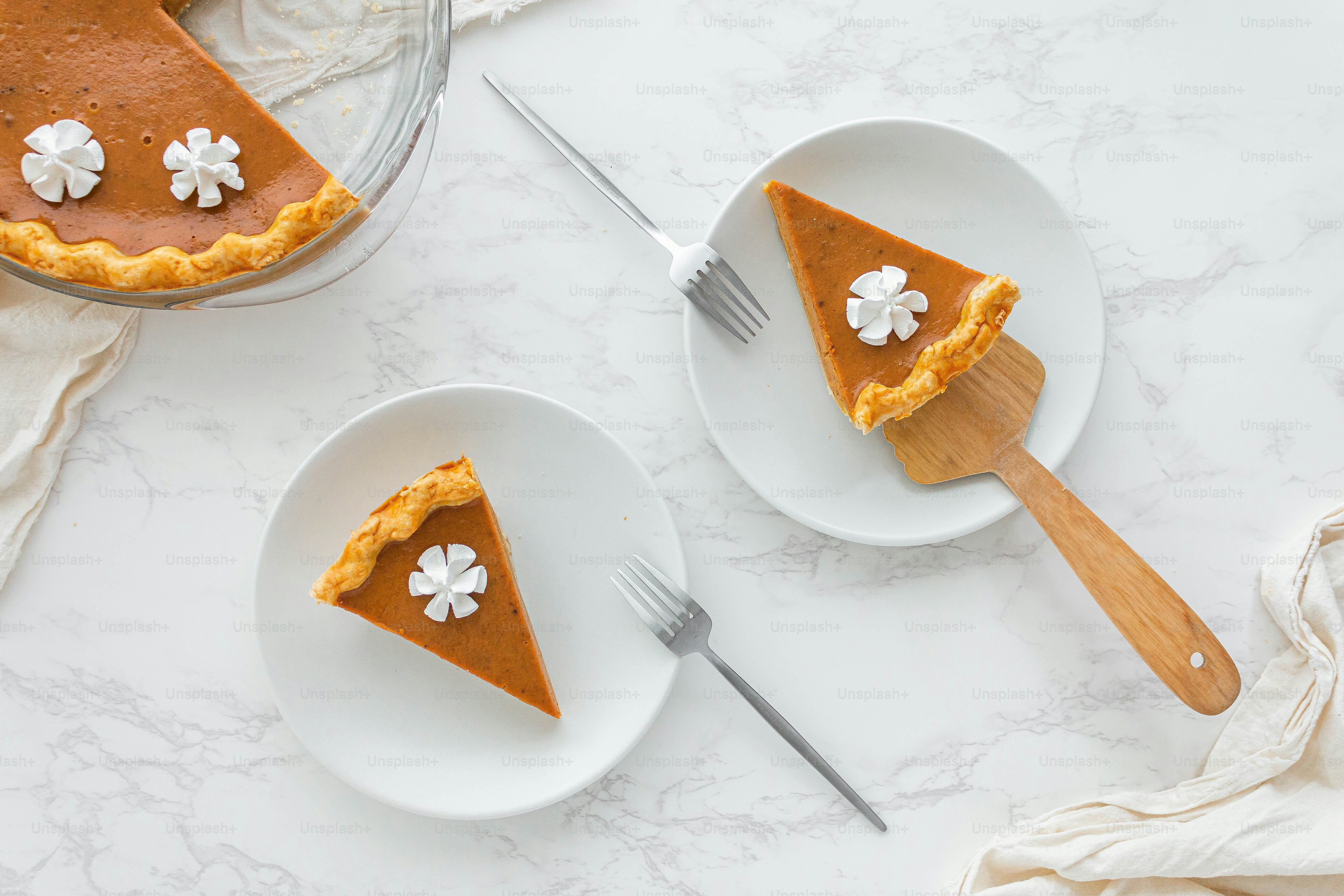 Two plates with slices of pie on them photo – Thanks giving Image on ...