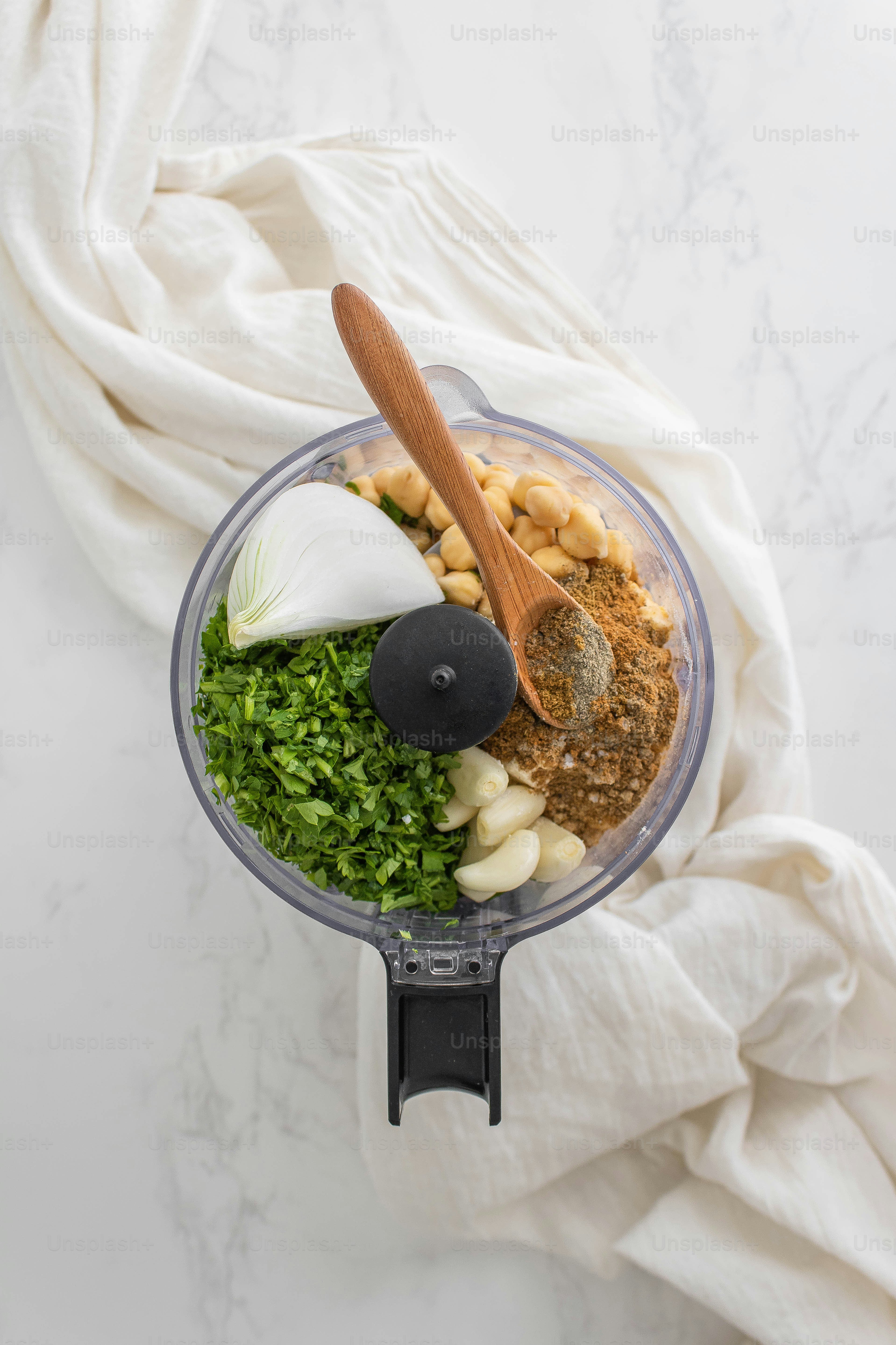 A blender filled with ingredients to make a smoothie photo – Blender ...