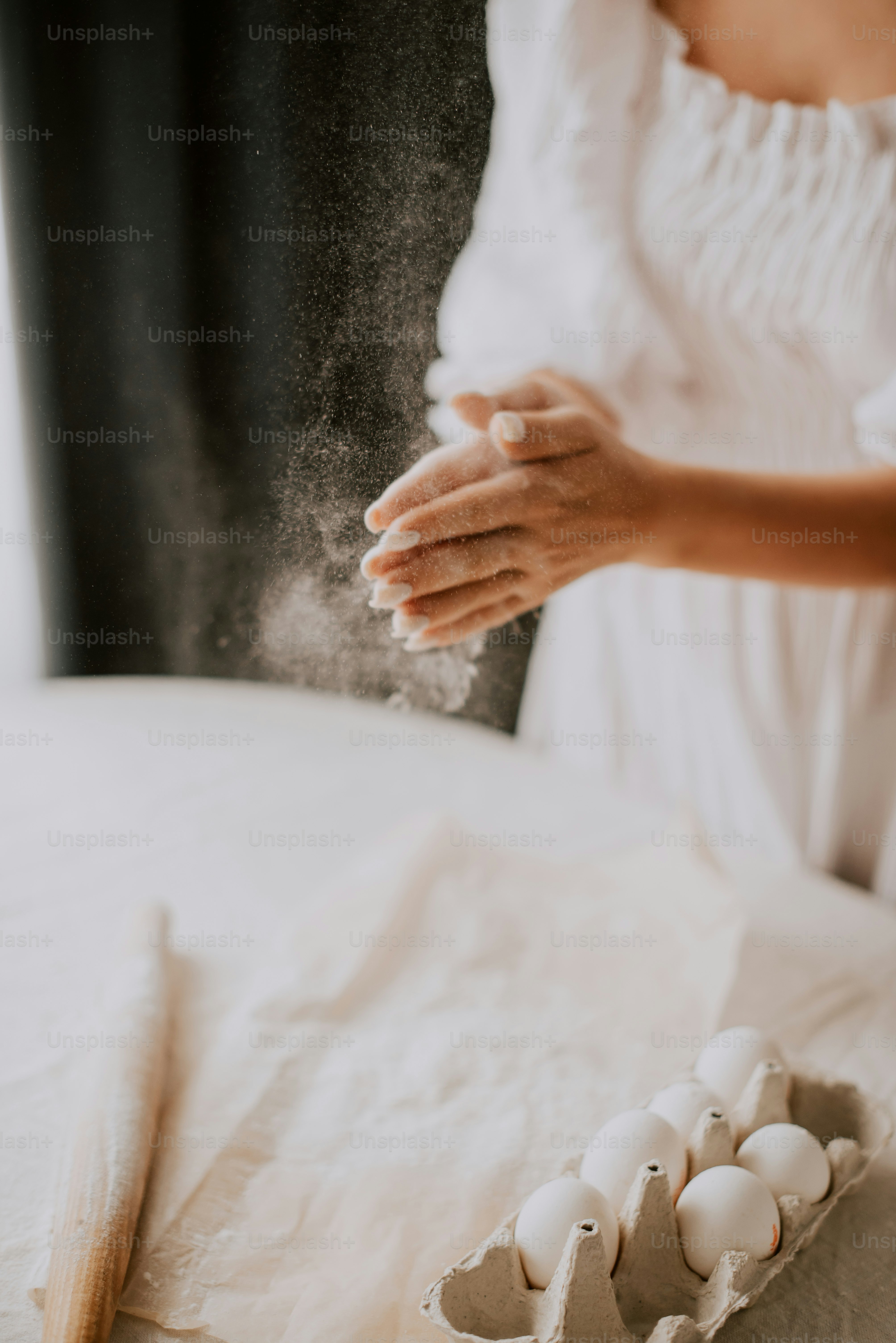 1K+ Woman Cooking Pictures | Download Free Images on Unsplash