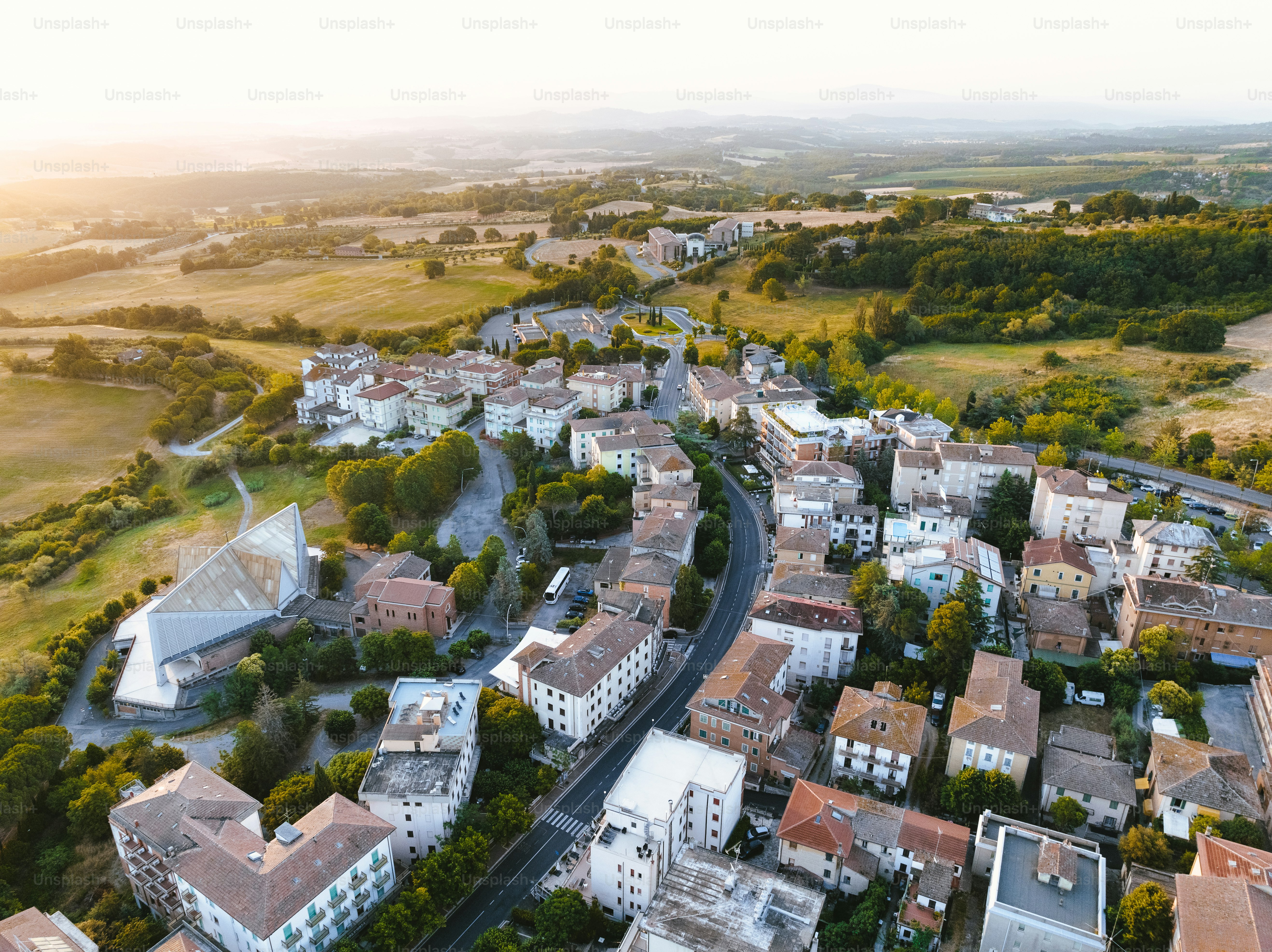 Une vue aérienne d’une ville avec beaucoup de bâtiments photo – Les ...