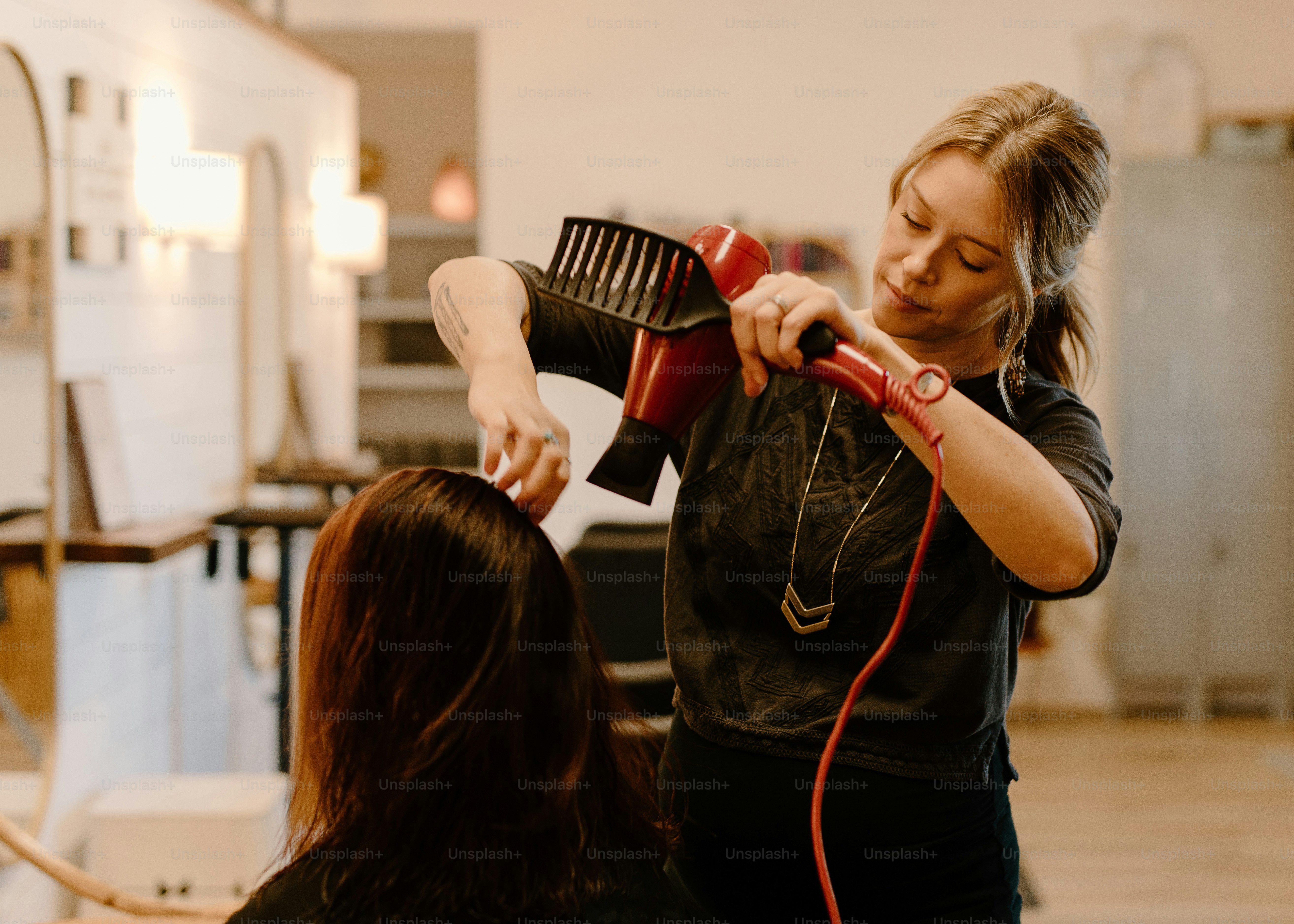 Hair Stylist Pictures | Download Free Images on Unsplash