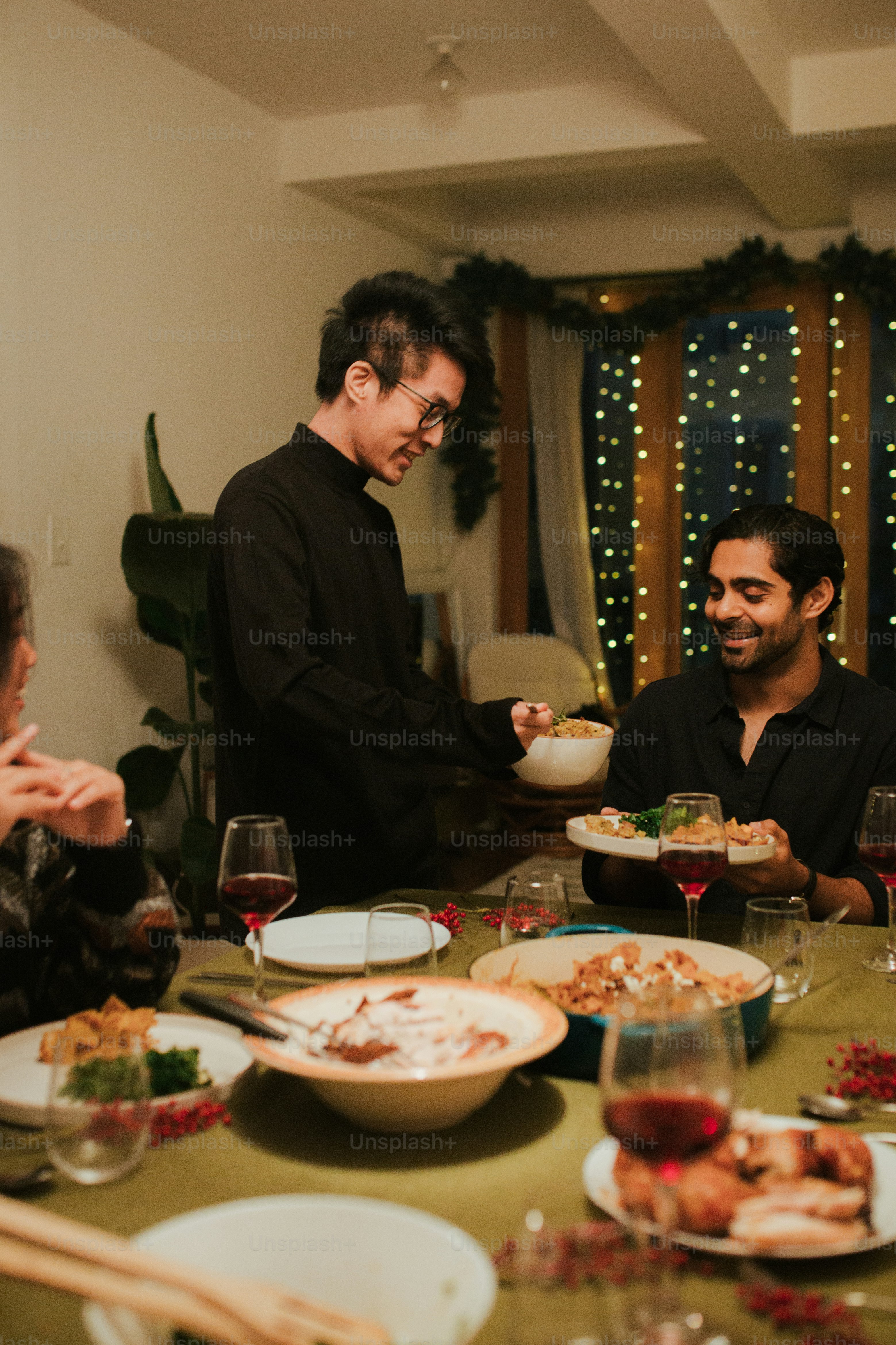 Serving Pictures | Download Free Images on Unsplash