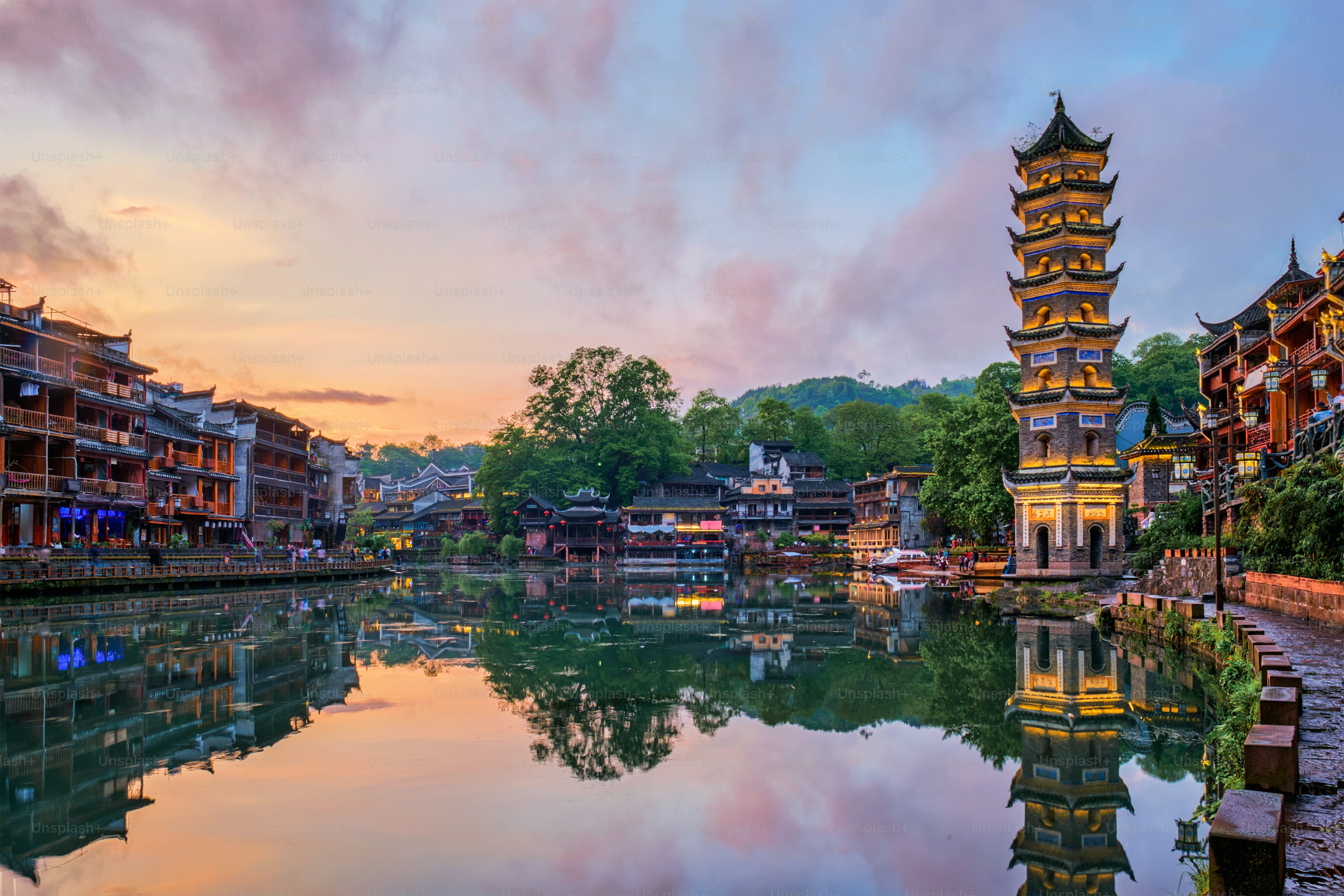 Destination d'attraction touristique chinoise - Feng Huang Ancient Town ...