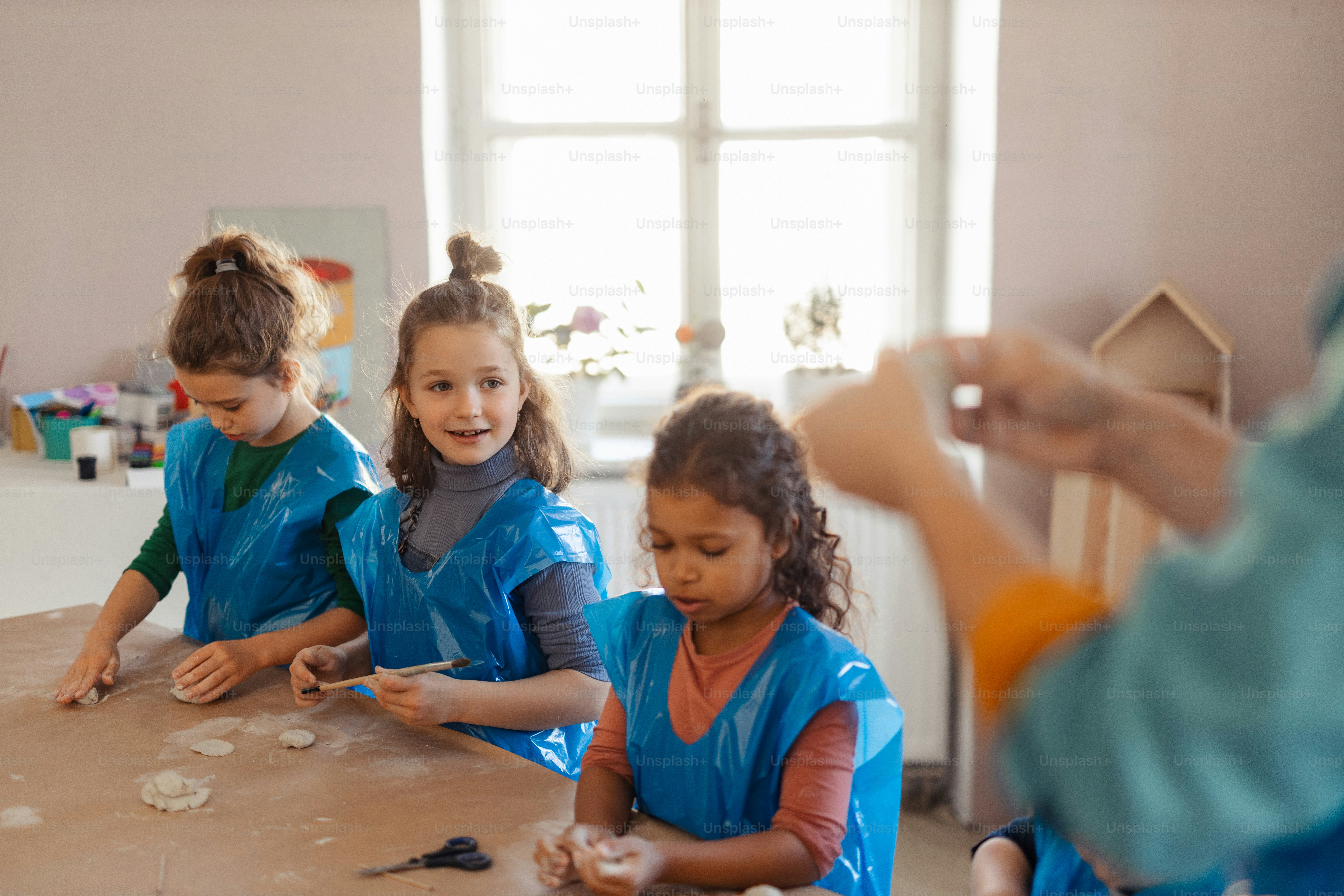 Community Learning Pictures | Download Free Images on Unsplash