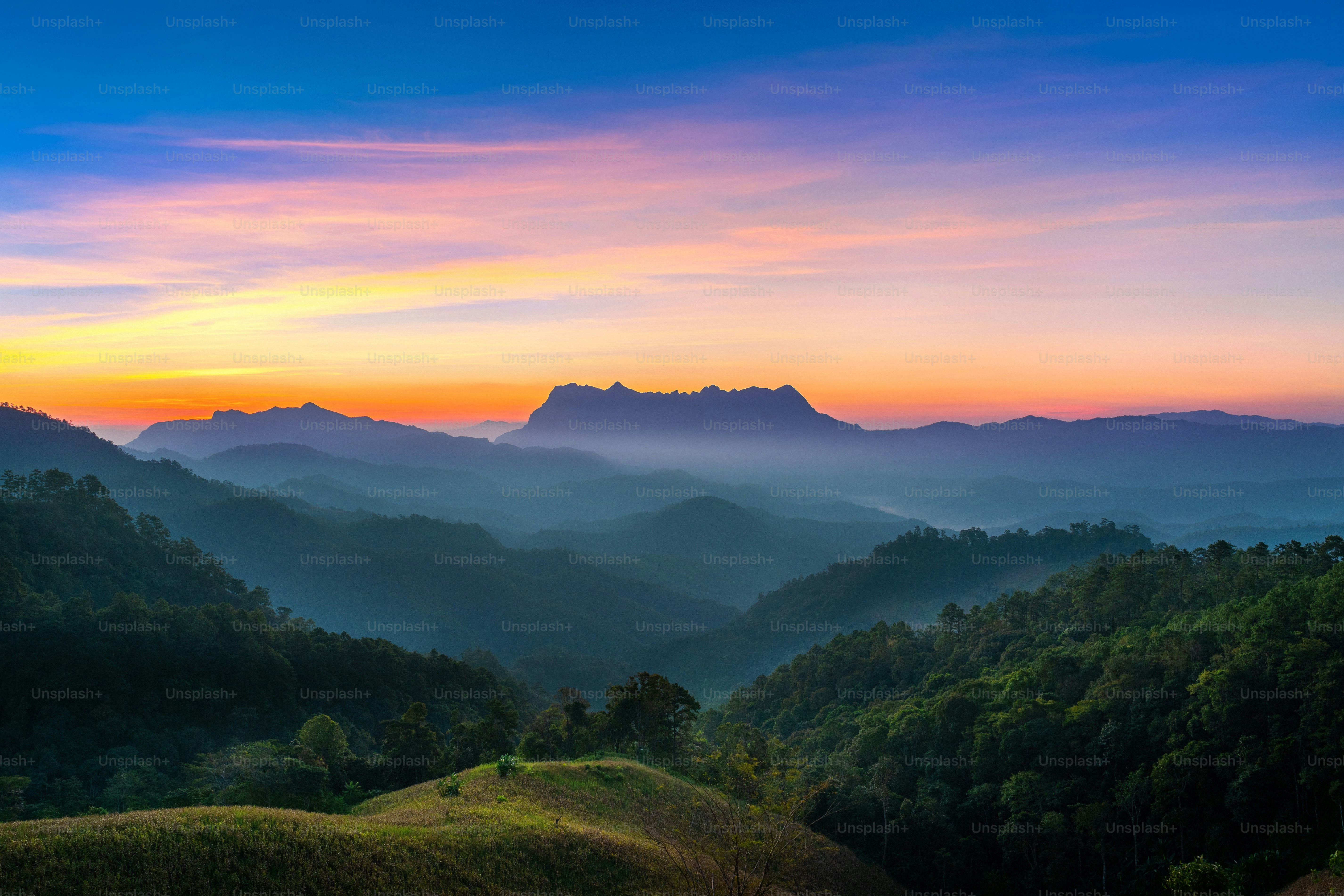Doi Luang Chiang Dao mountains at sunrise in Chiang mai, Thailand. photo – Forest Image on Unsplash