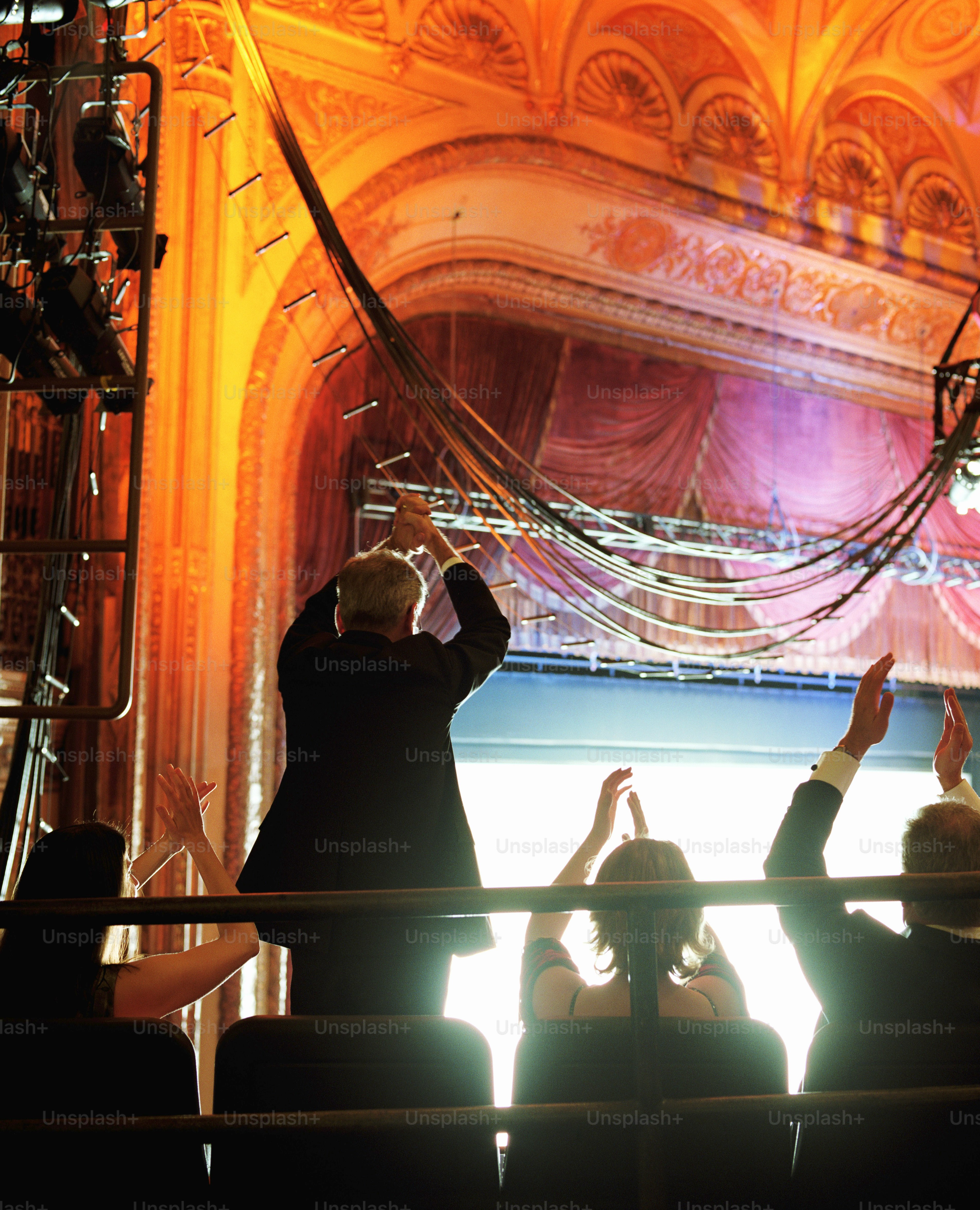 Standing Ovation Pictures | Download Free Images on Unsplash