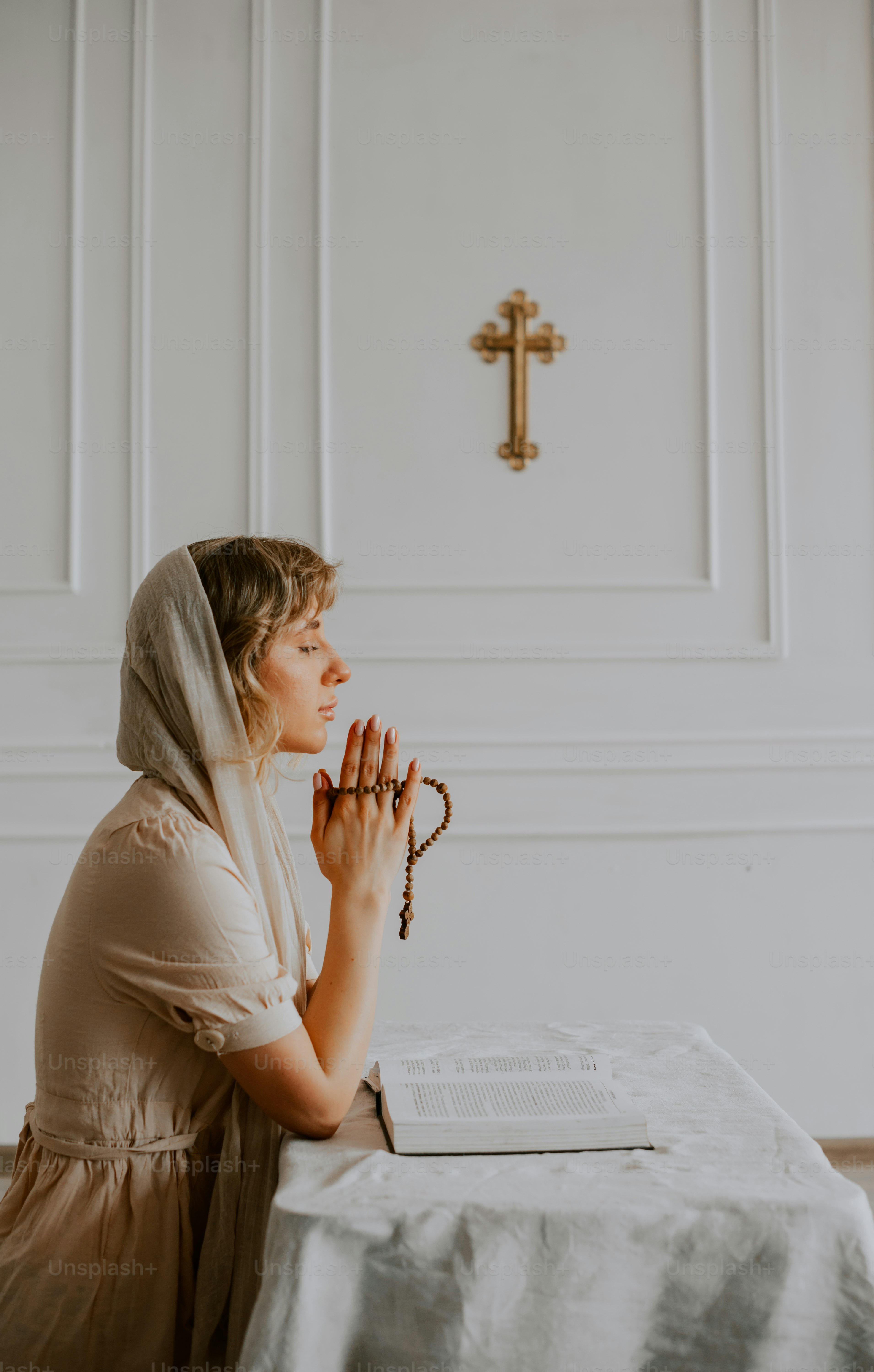 Catholic Prayer Pictures | Download Free Images on Unsplash