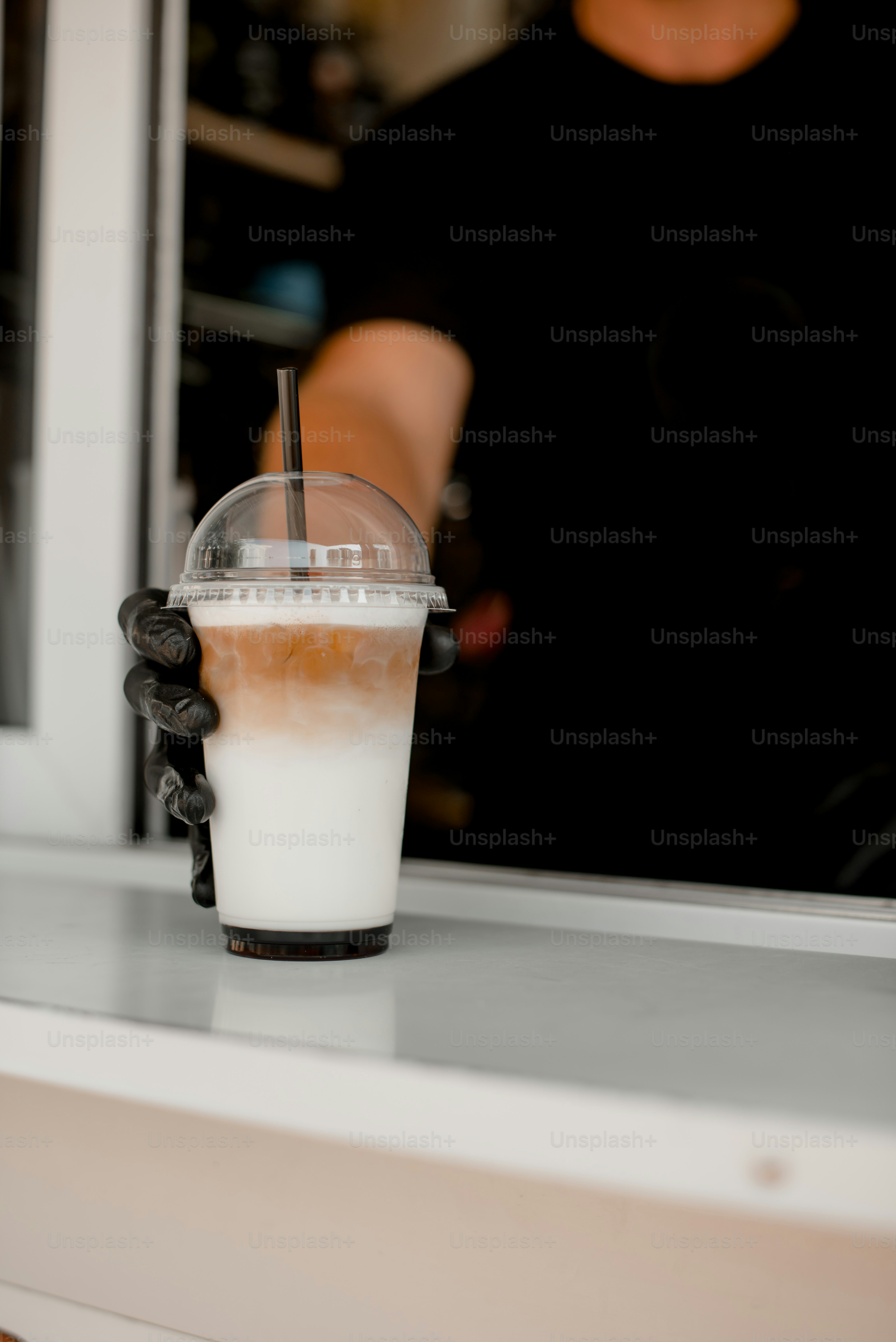 Una taza de café sentado en un mostrador foto – Imagen de Beber en Unsplash