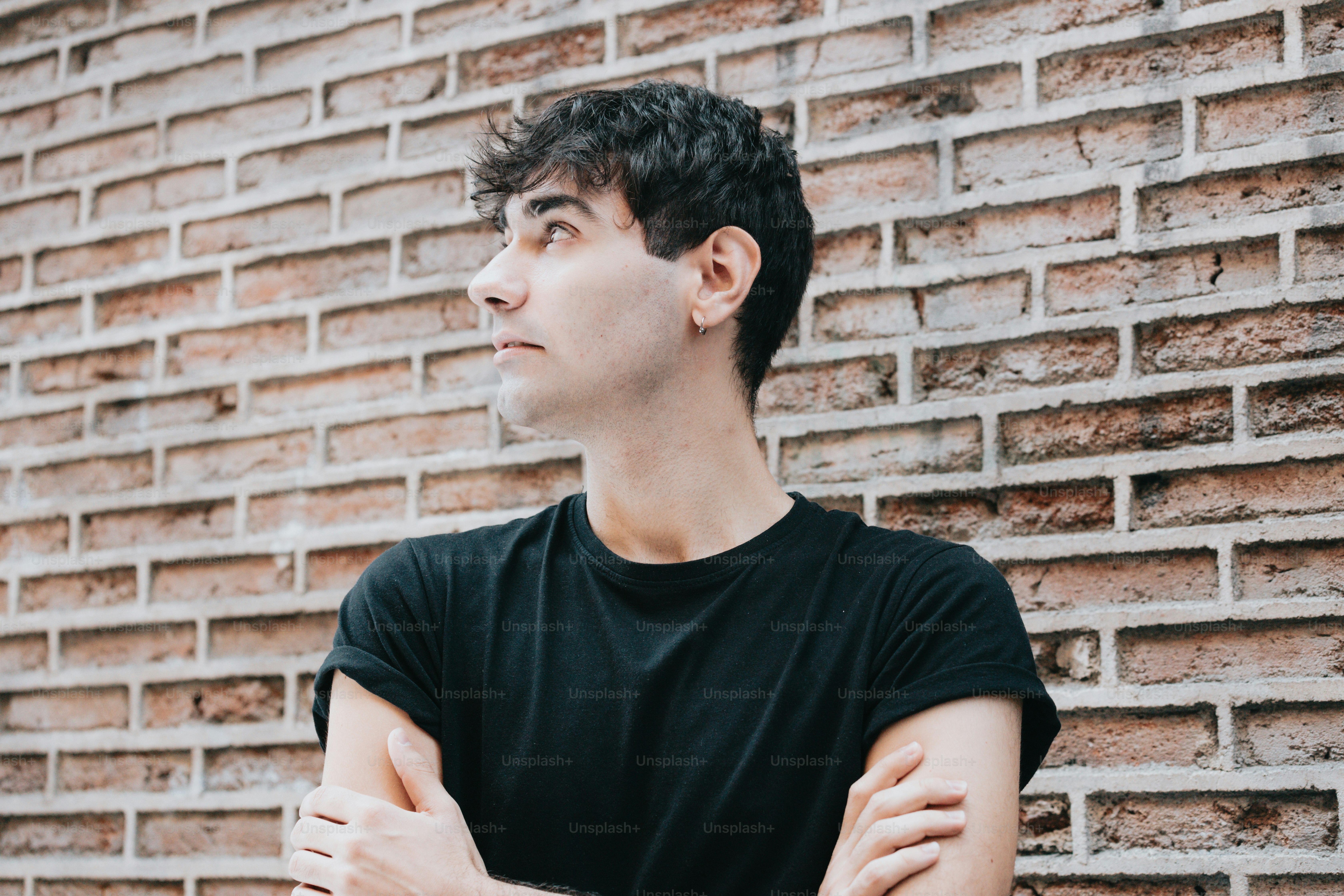 550+ Guy In Black Background Pictures | Download Free Images on Unsplash