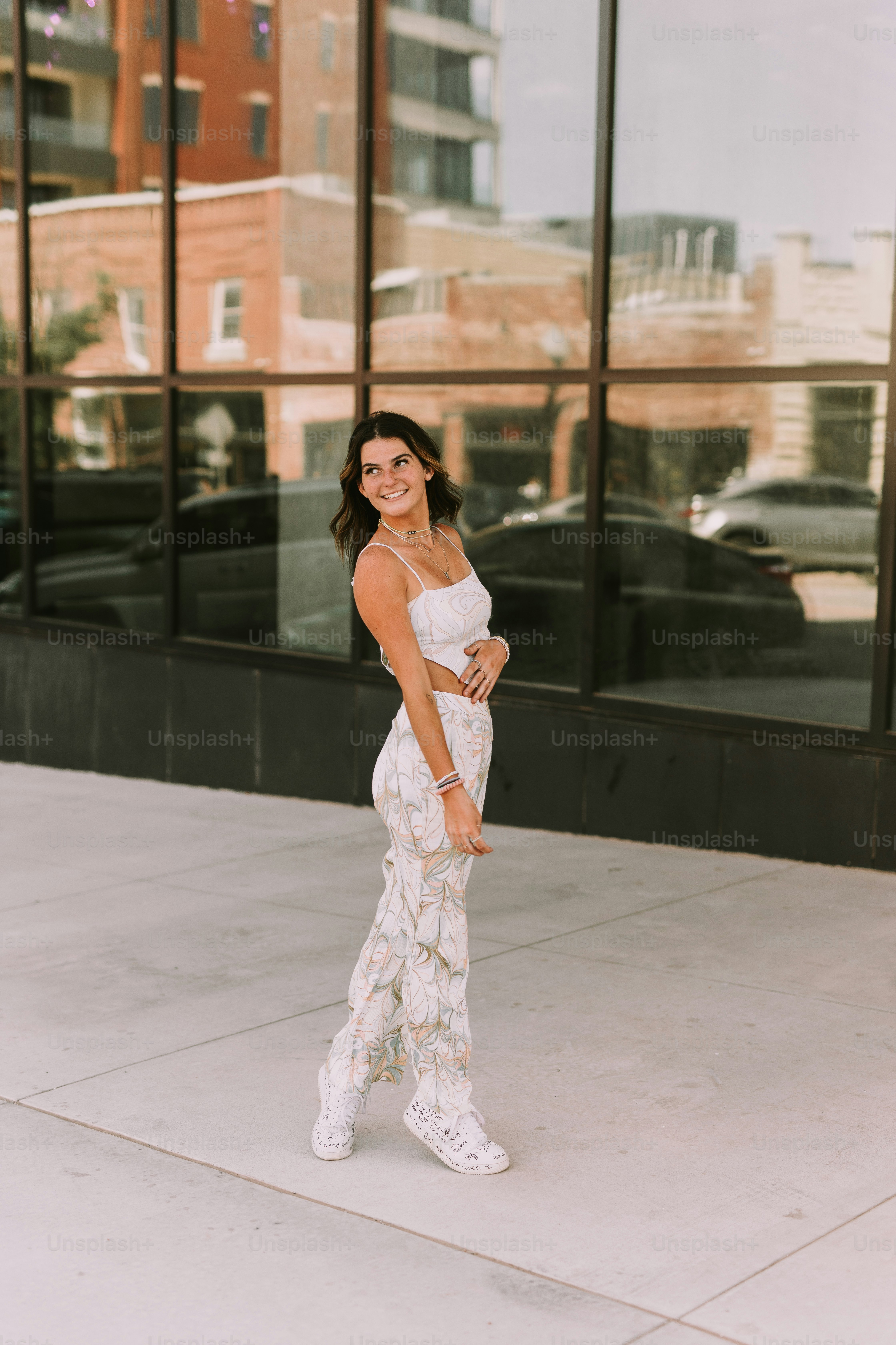 Dress To Impress Pictures | Download Free Images on Unsplash