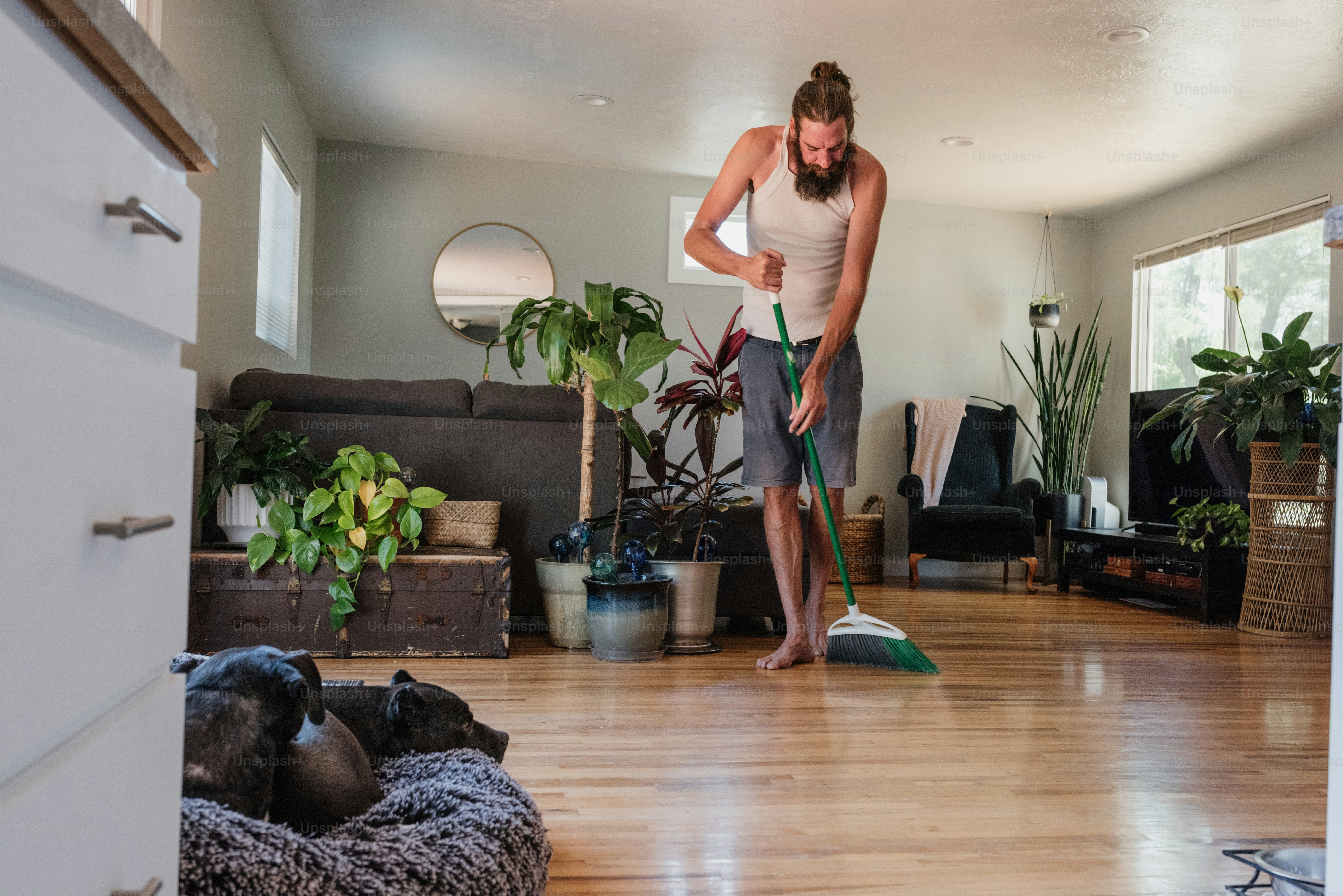 Housework Pictures | Download Free Images on Unsplash