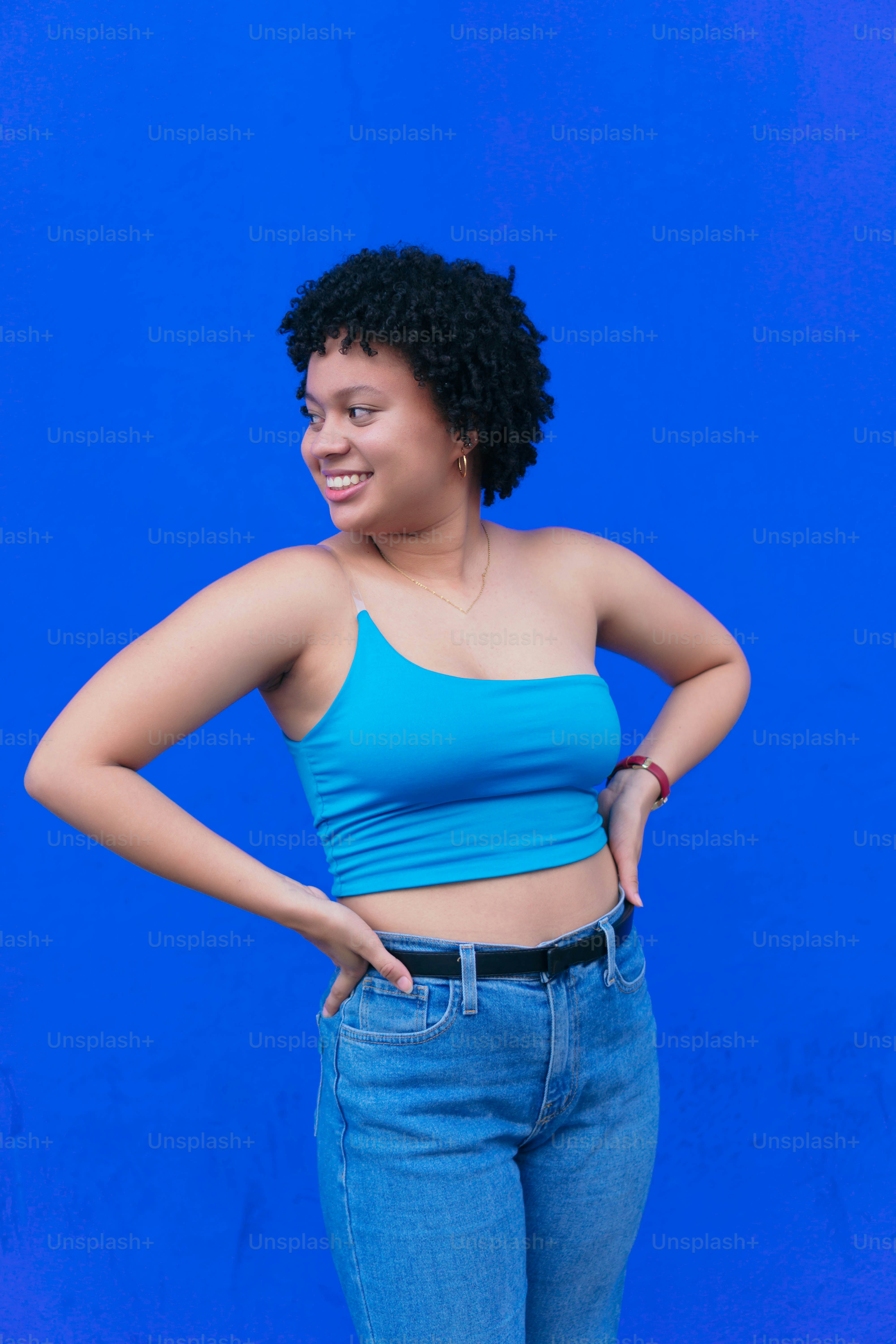 Lady Standing Pictures | Download Free Images on Unsplash