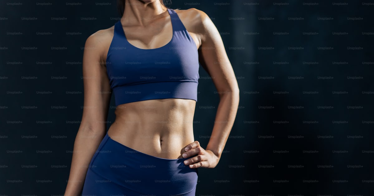 Foto Cierra A Una Chica Deportiva Asiática Con Ropa Deportiva Haciendo