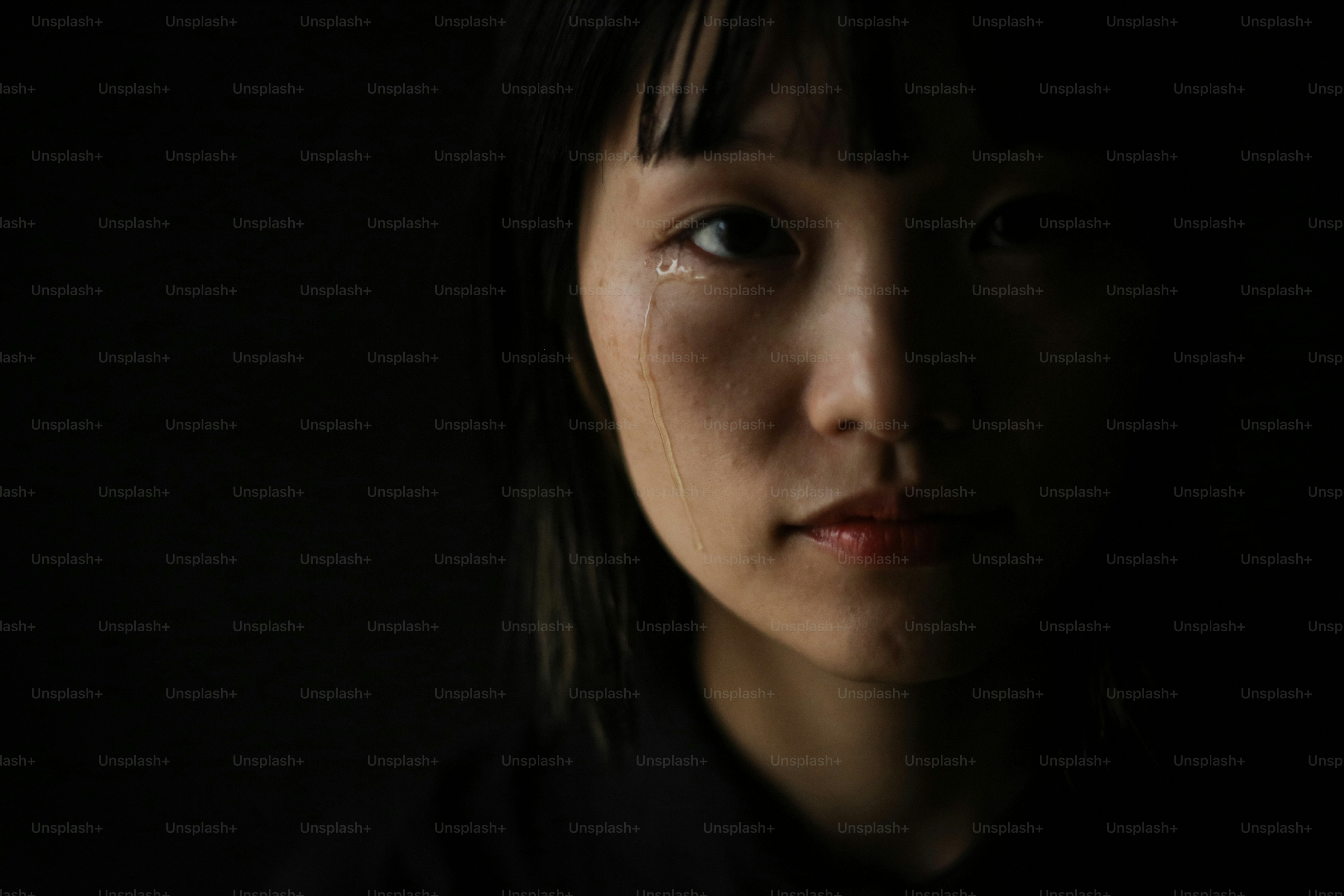 Woman shedding tears photo – Crying Image on Unsplash