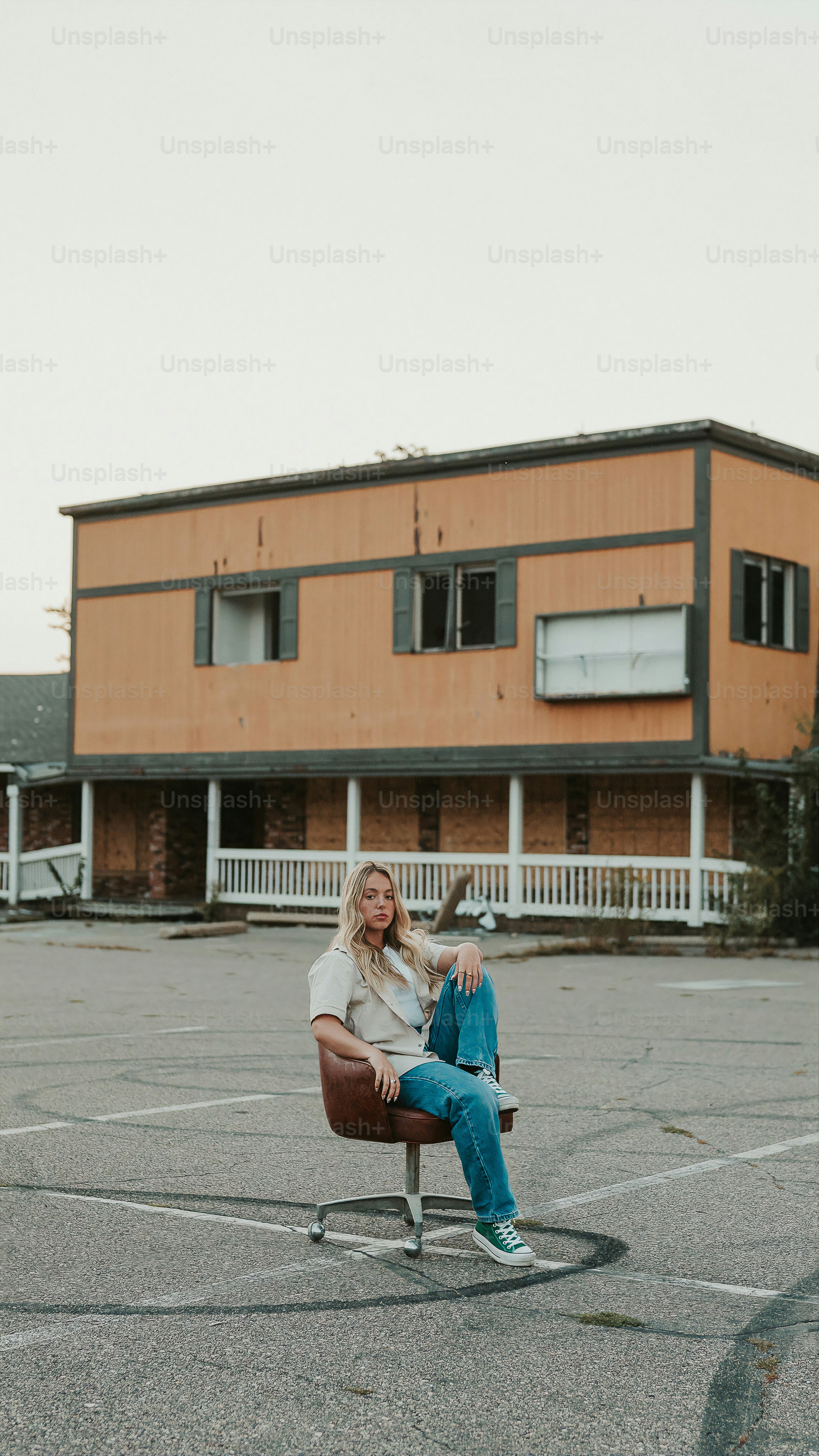 Isolation Pictures [HQ] | Download Free Images on Unsplash