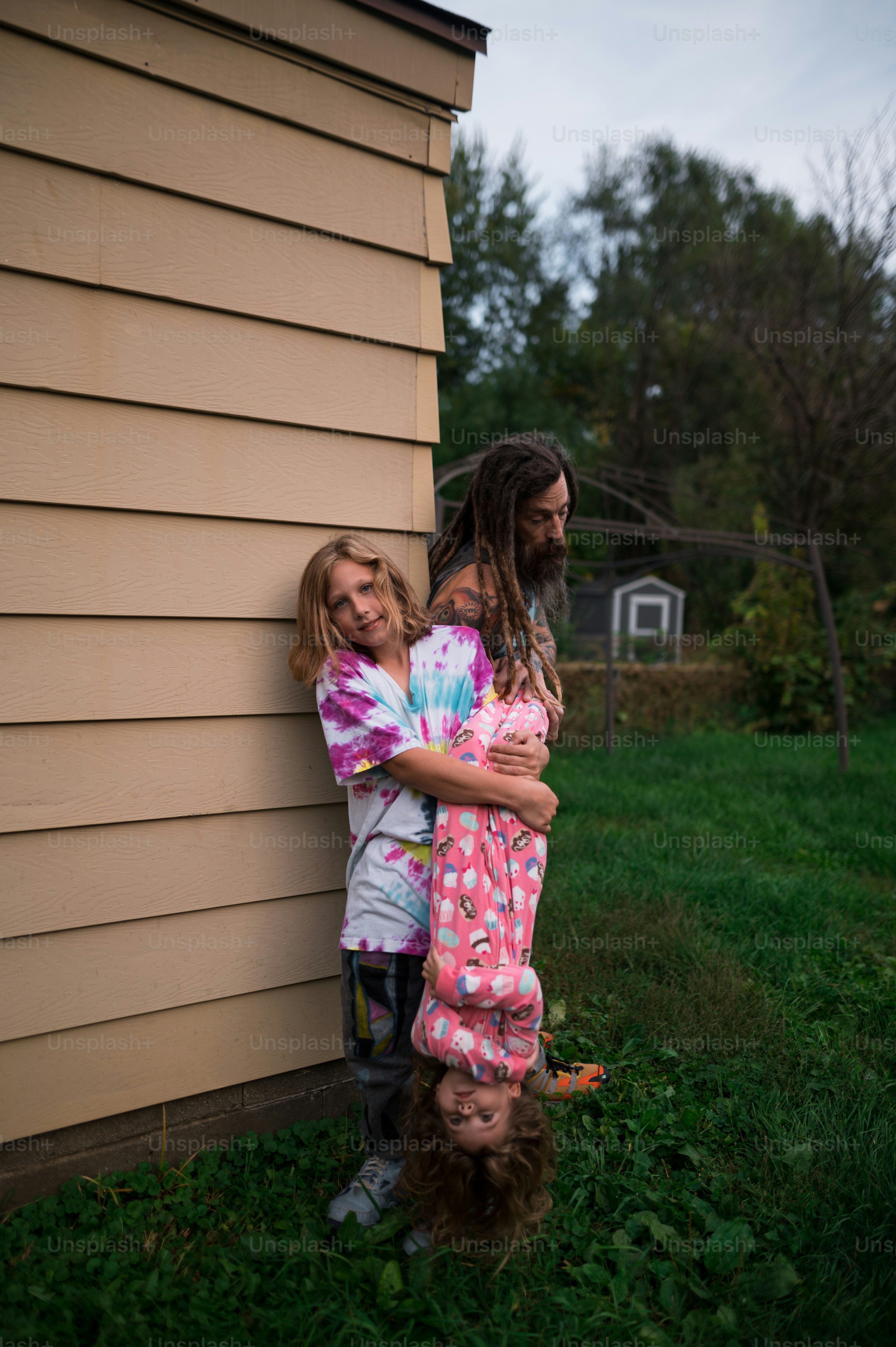 999+ Upside Down Pictures | Download Free Images on Unsplash