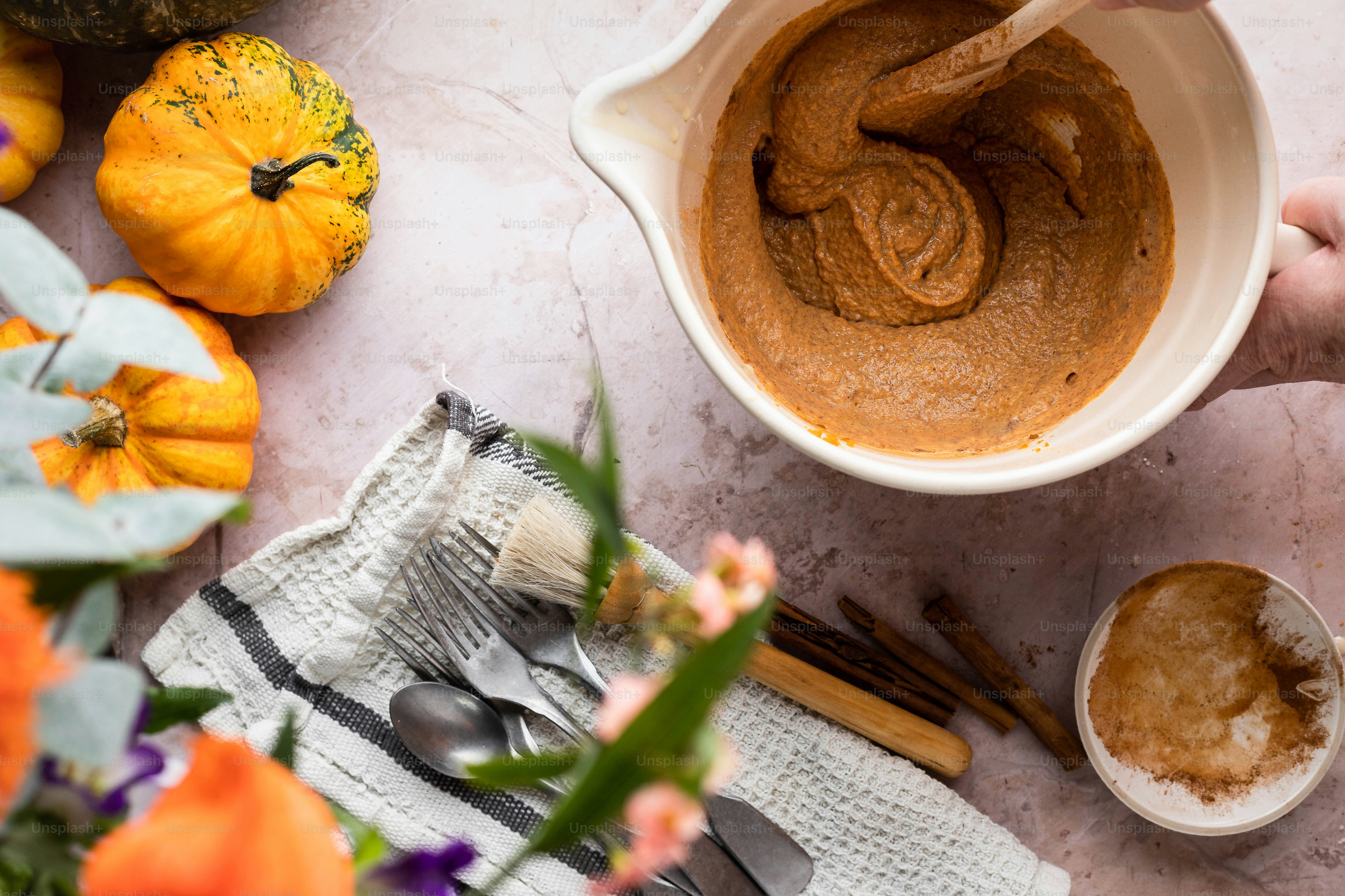 A person mixing a mixture in a bowl photo – Cooking Image on Unsplash