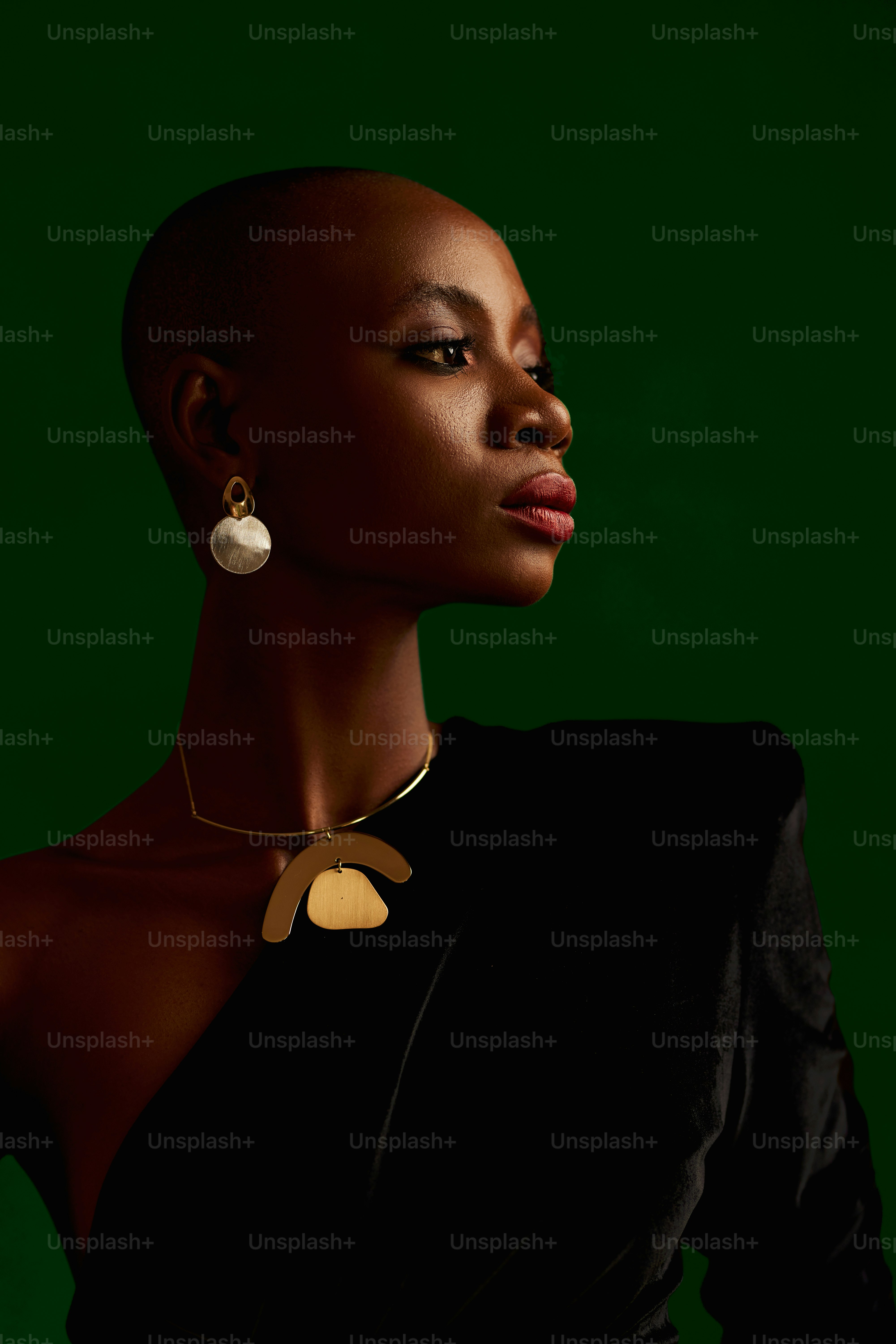 Female portraits | 100+ best free photos on Unsplash