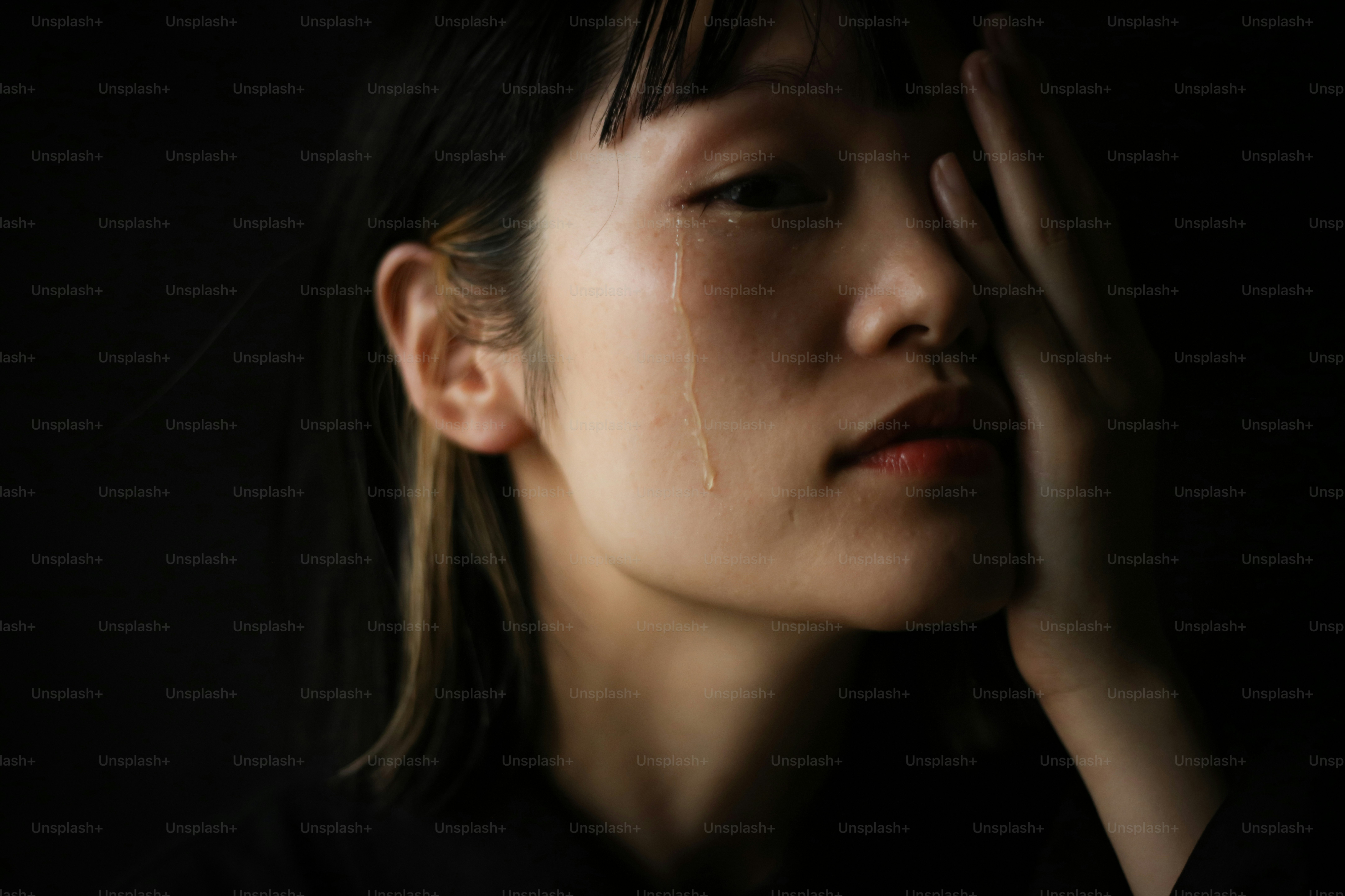 Woman shedding tears photo – Crying Image on Unsplash