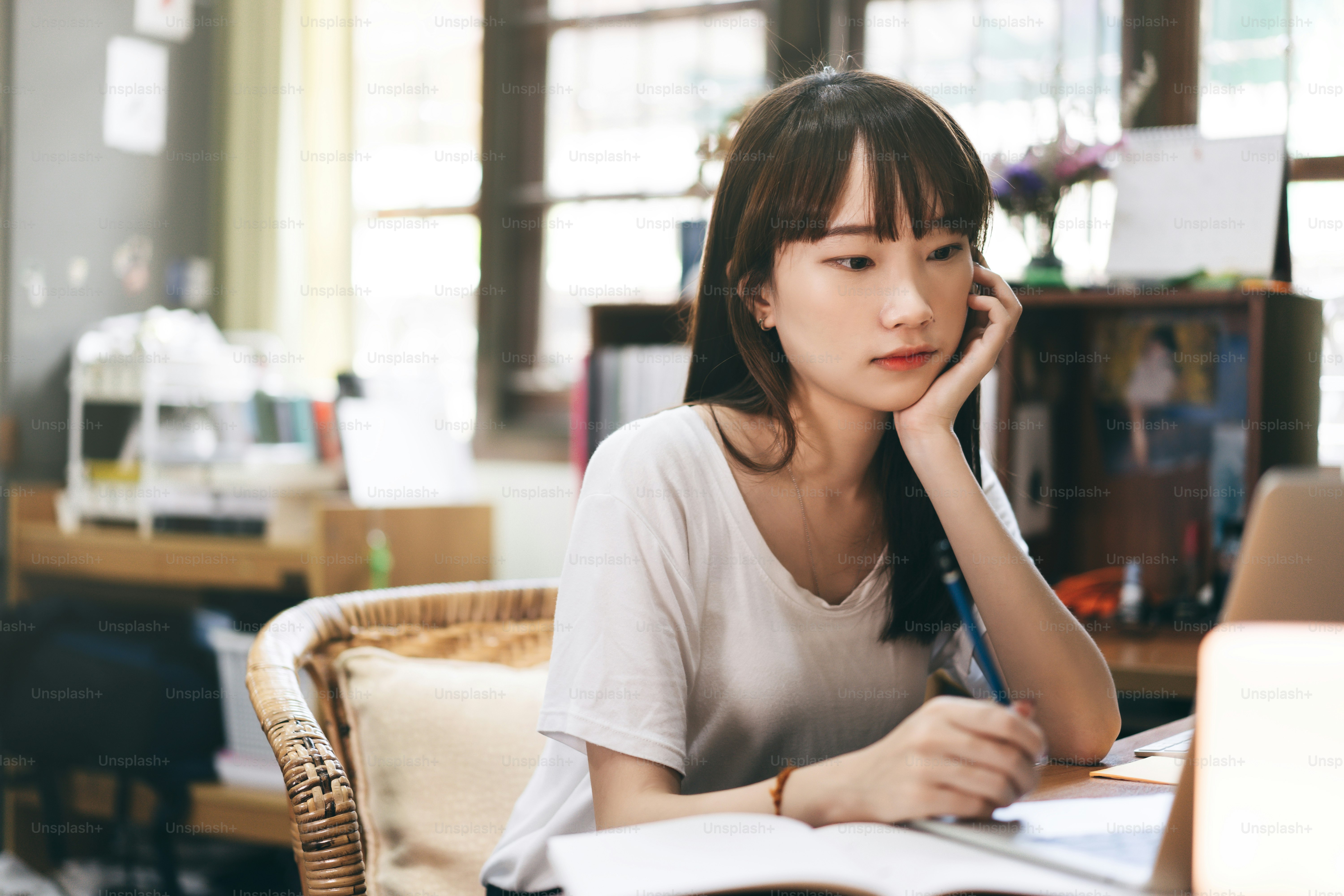 Study Background Pictures | Download Free Images on Unsplash