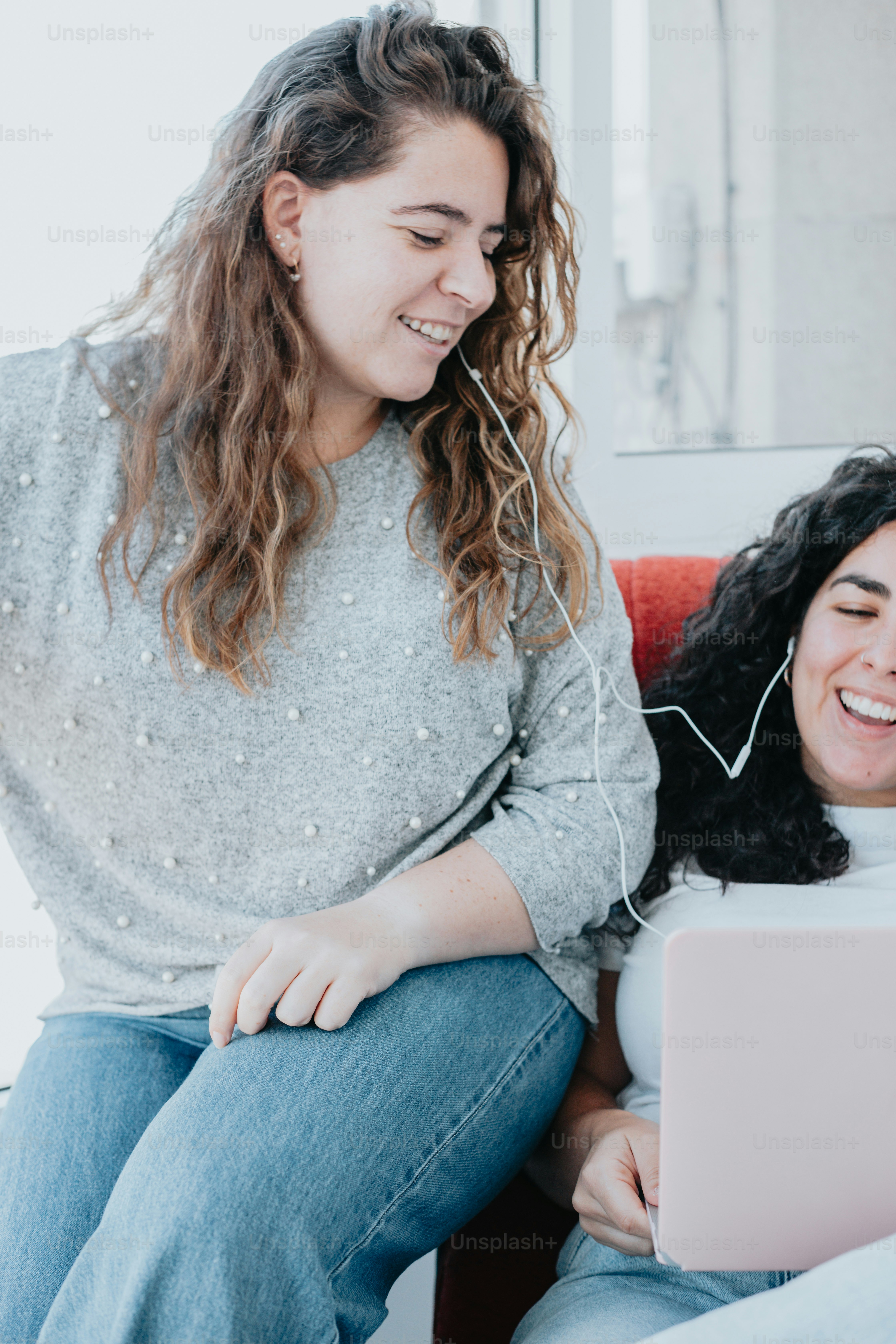 27+ Laughing Pictures | Download Free Images on Unsplash