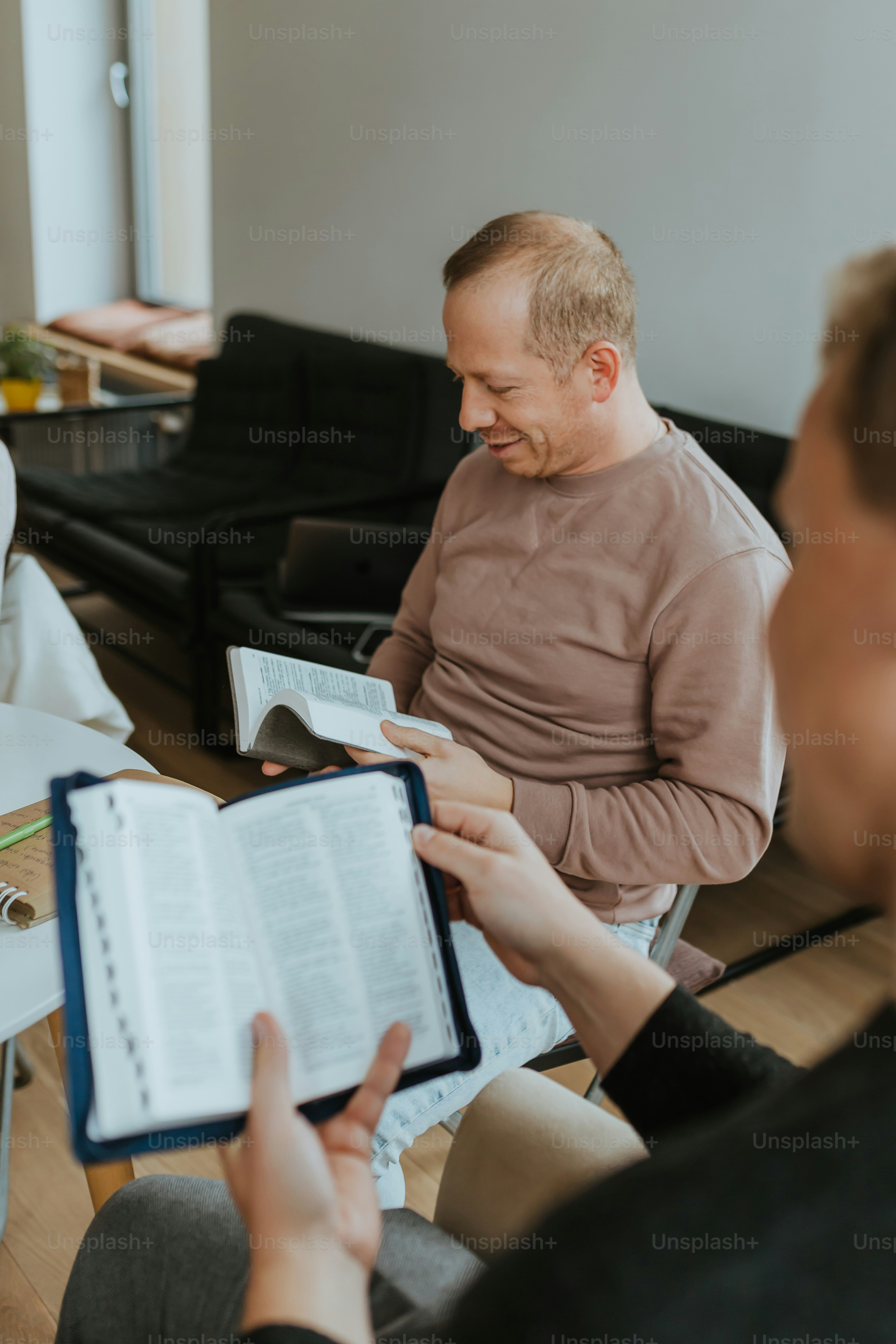 750+ Pastor Pictures | Download Free Images on Unsplash