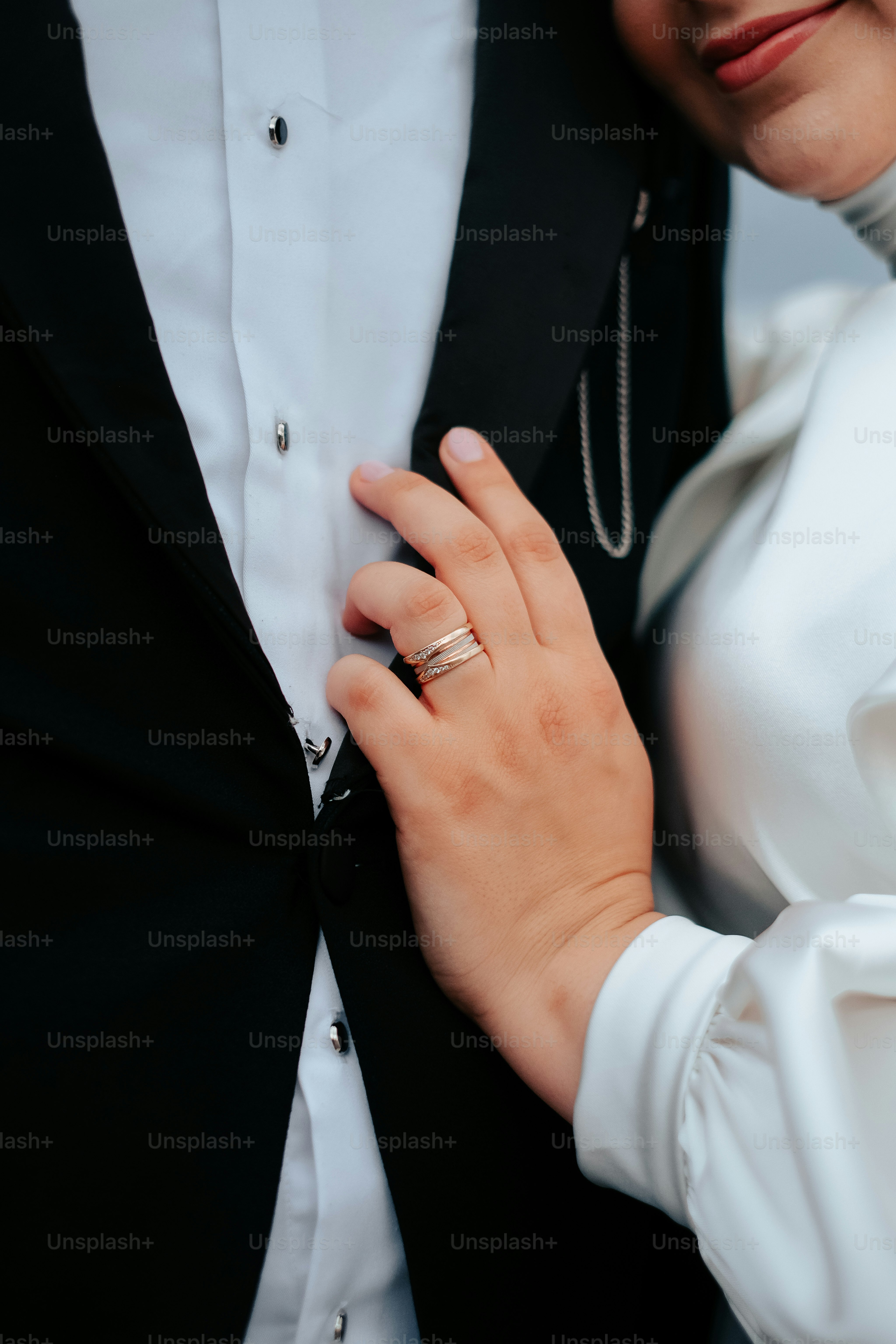 Foto Un primer plano de una persona con traje y corbata – Relación ...