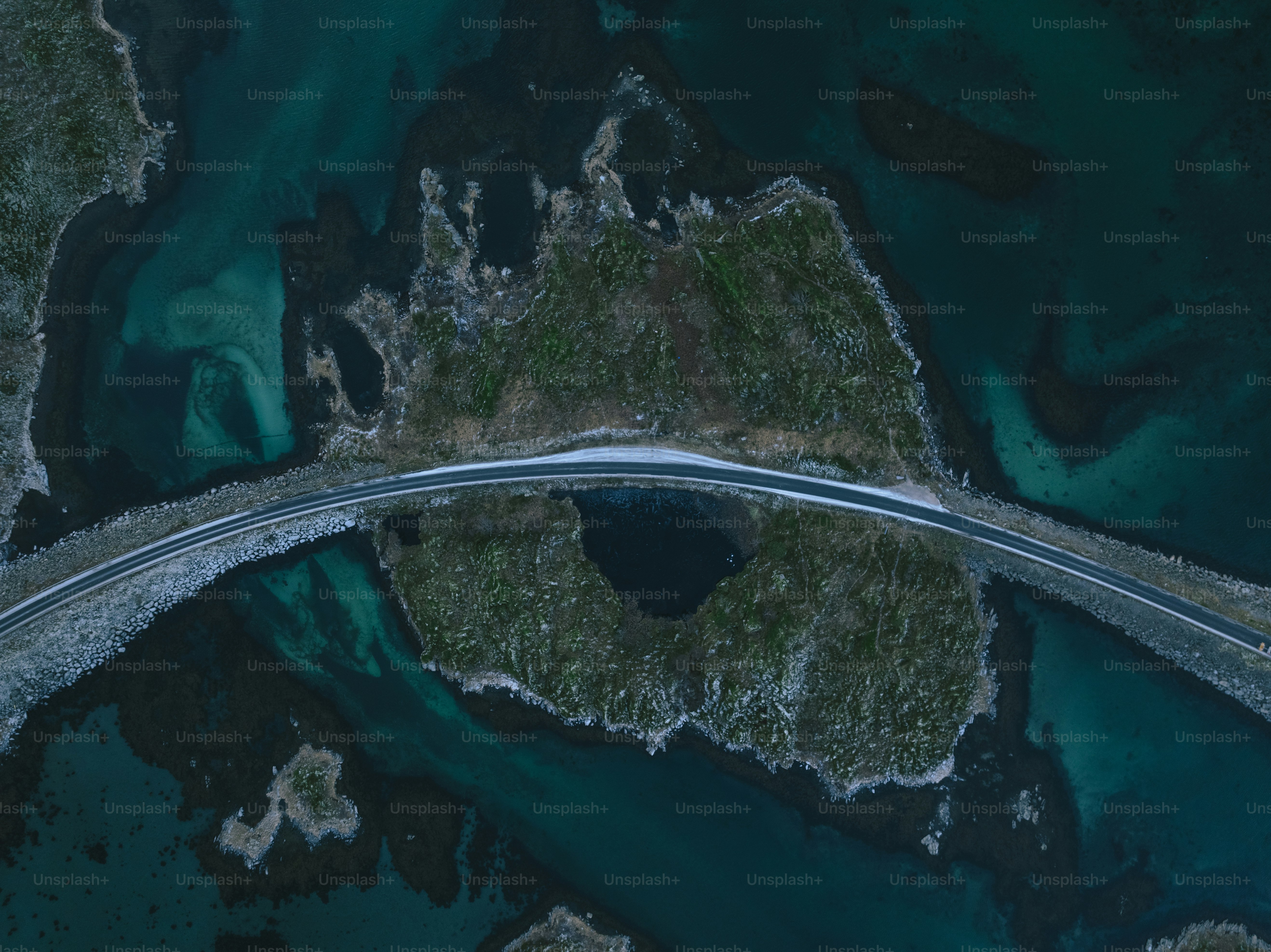 An aerial view of a city photo – Aerial photography Image on Unsplash