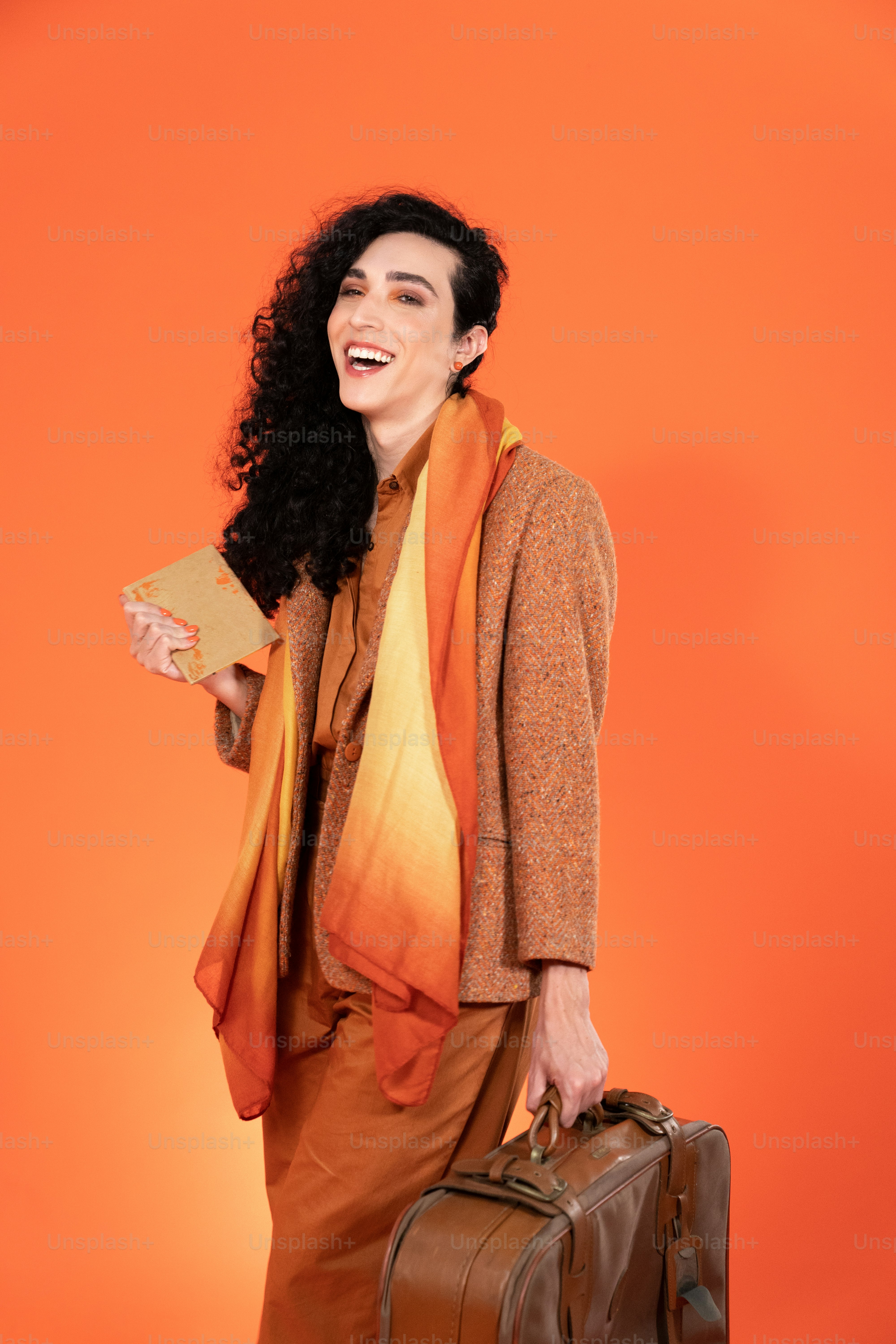 Happy Traveller Pictures | Download Free Images on Unsplash