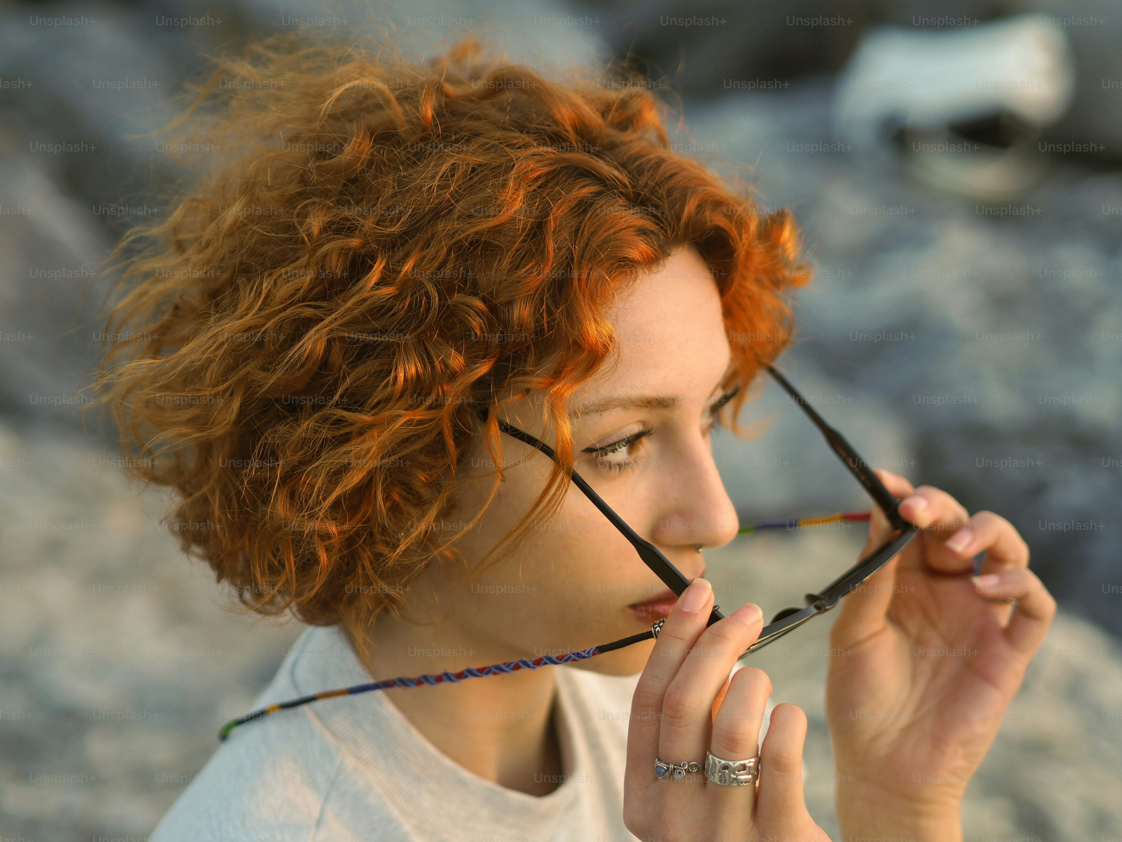 500+ Looking Pictures | Download Free Images on Unsplash