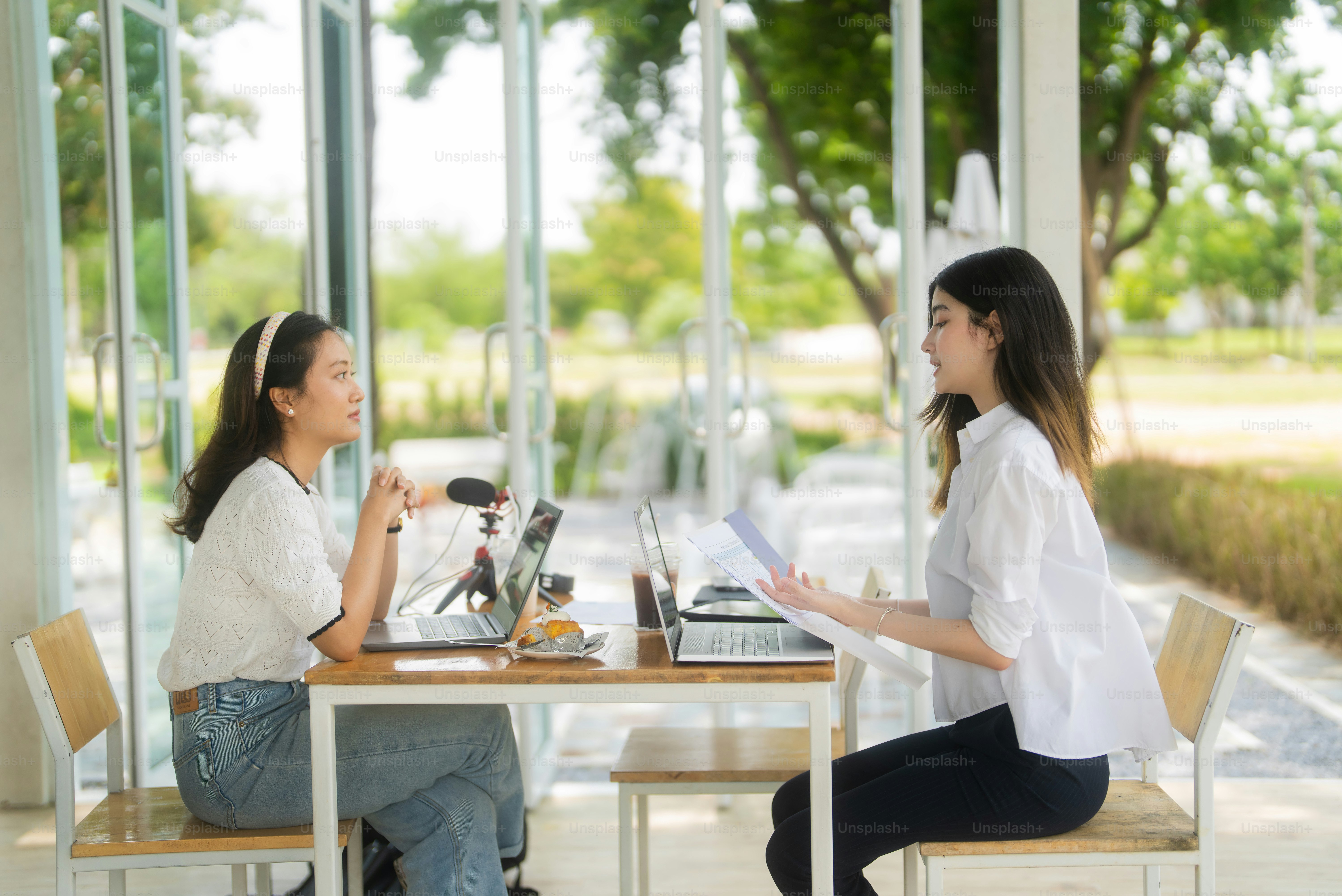 Asians working together in a coffee cafe. photo – Explaining Image on ...