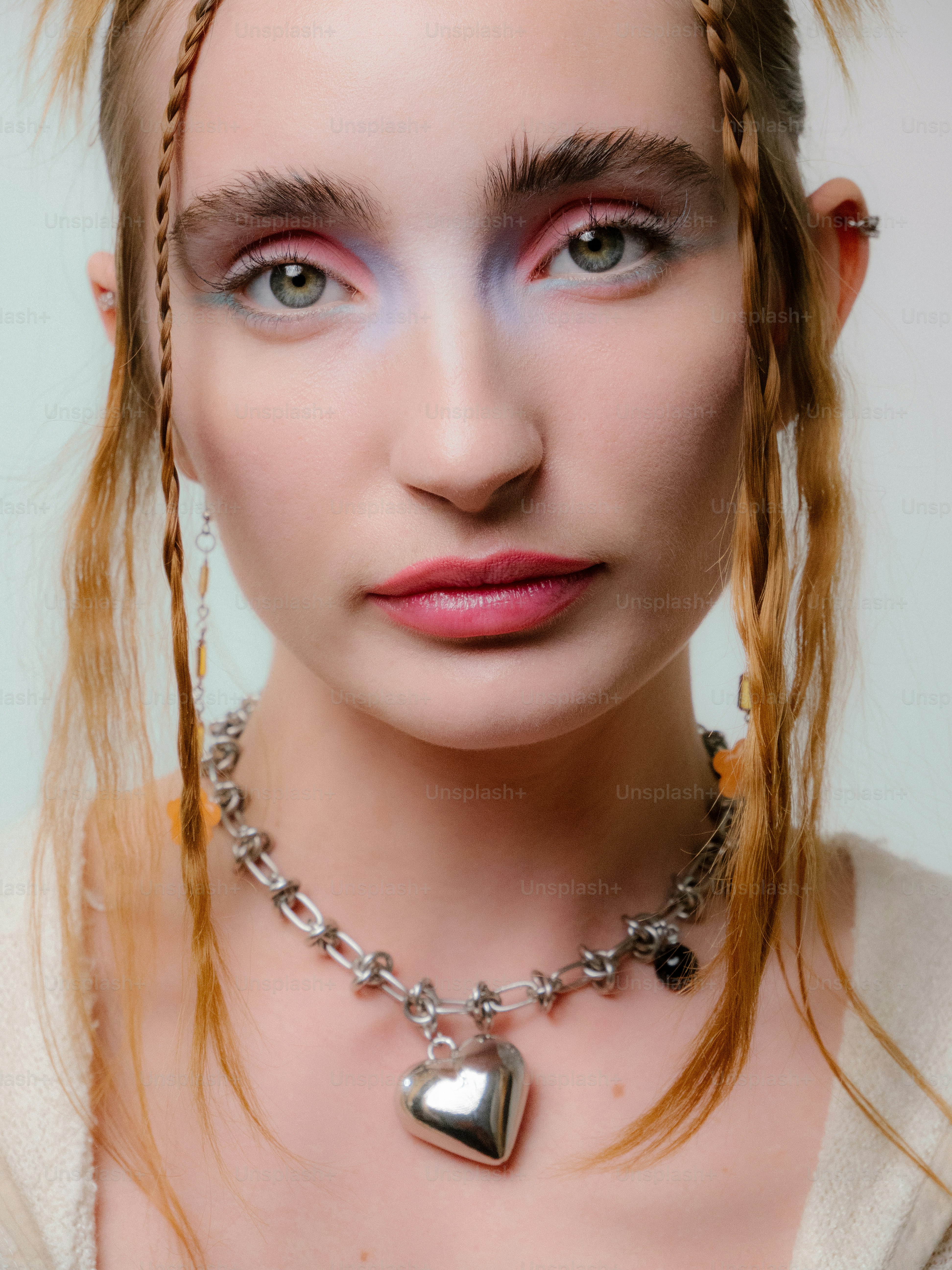 350+ Locket Pictures [HD] | Download Free Images on Unsplash