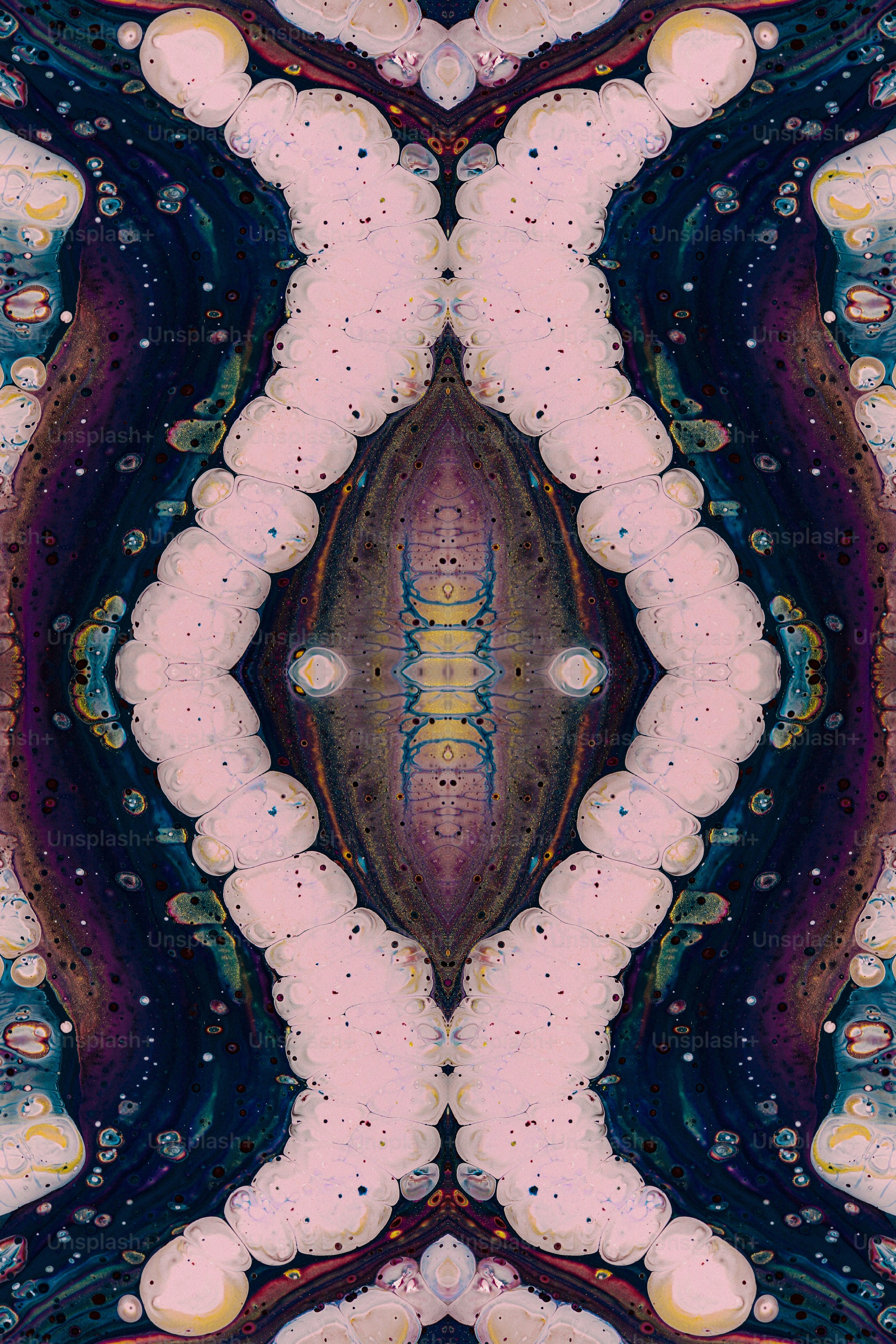 A close-up of a purple octopus photo – Wallpaper Image on Unsplash