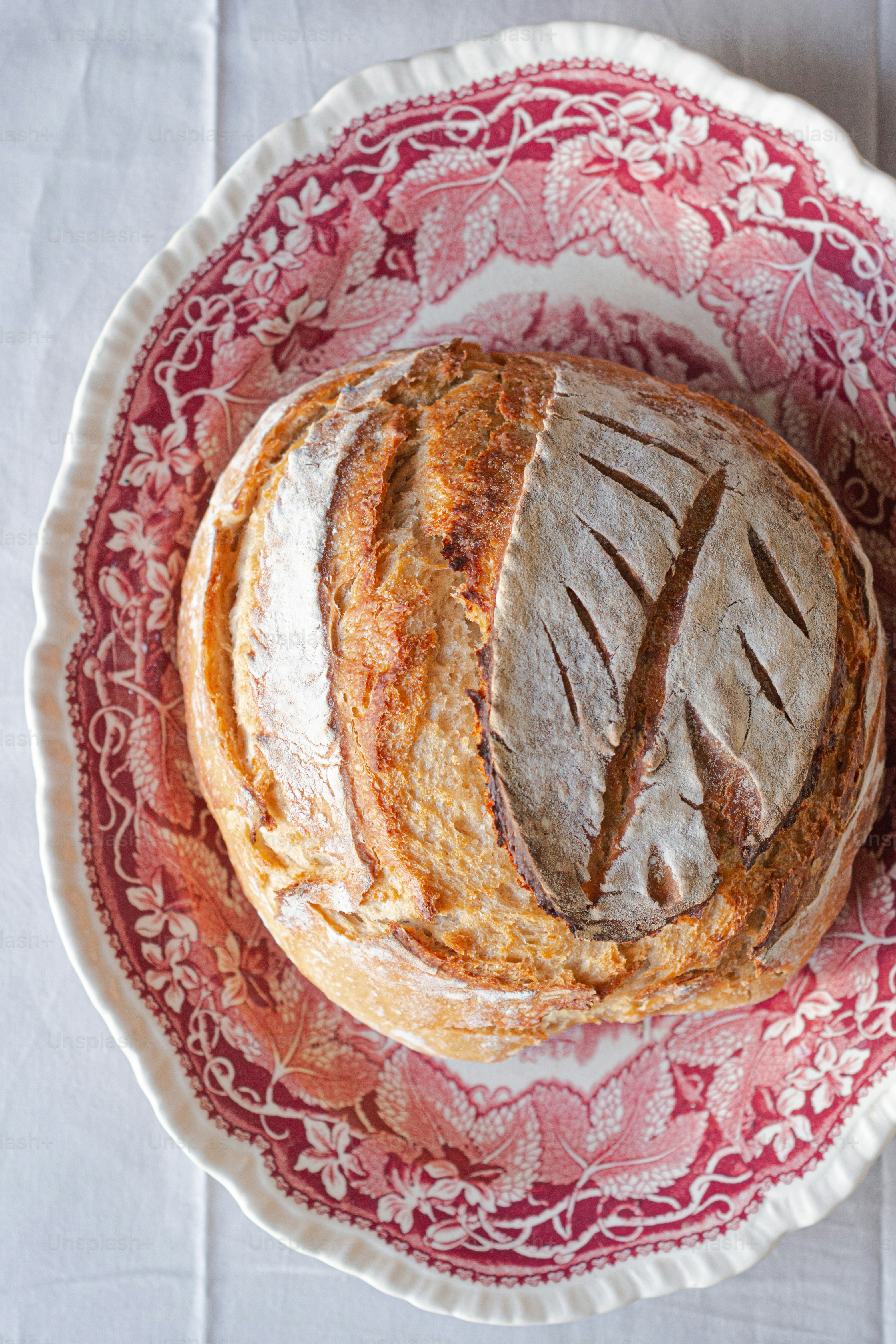 500+ Magazine Pictures | Download Free Images & Stock Photos on Unsplash