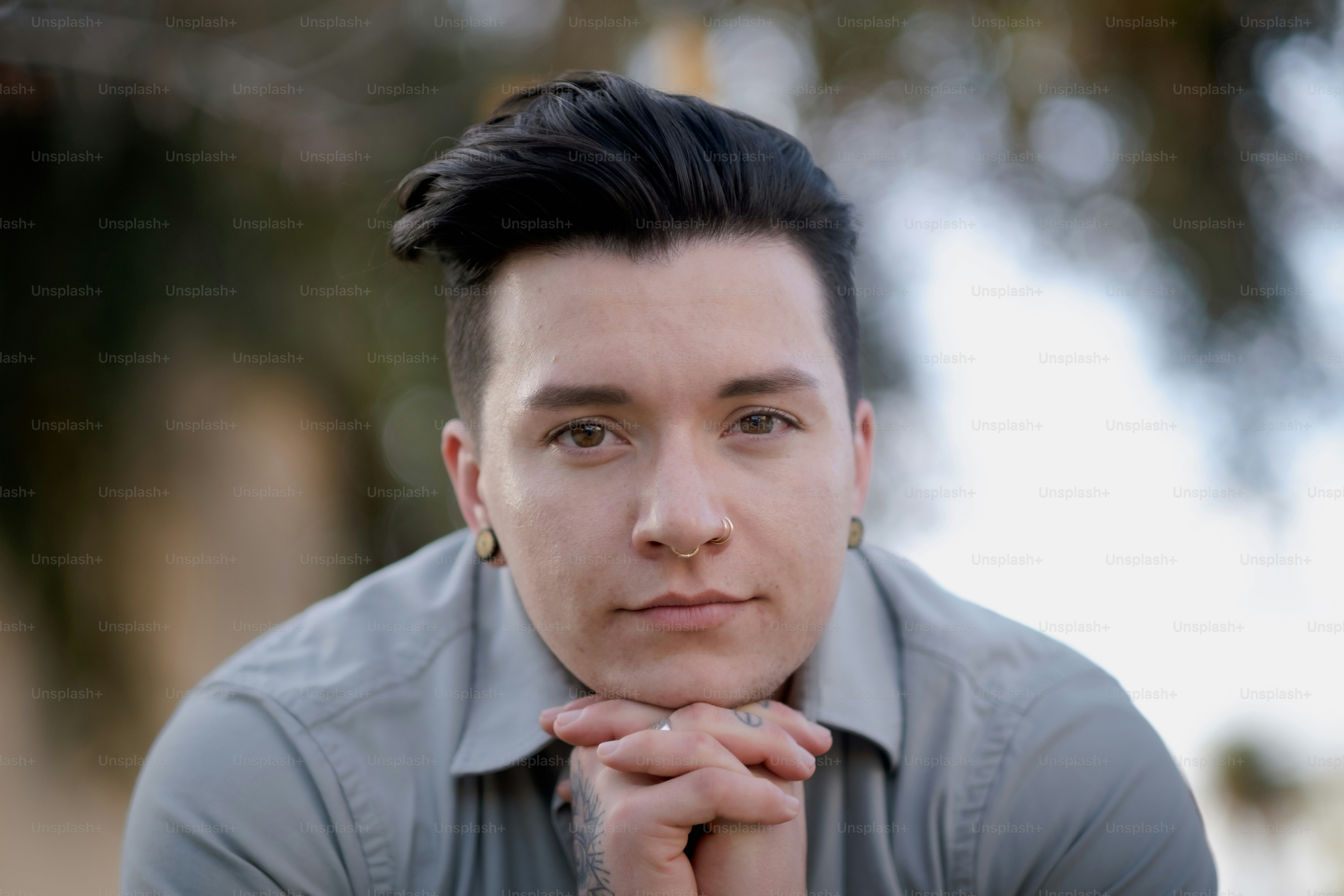 A man with his hand on his chin photo – Pasadena Image on Unsplash