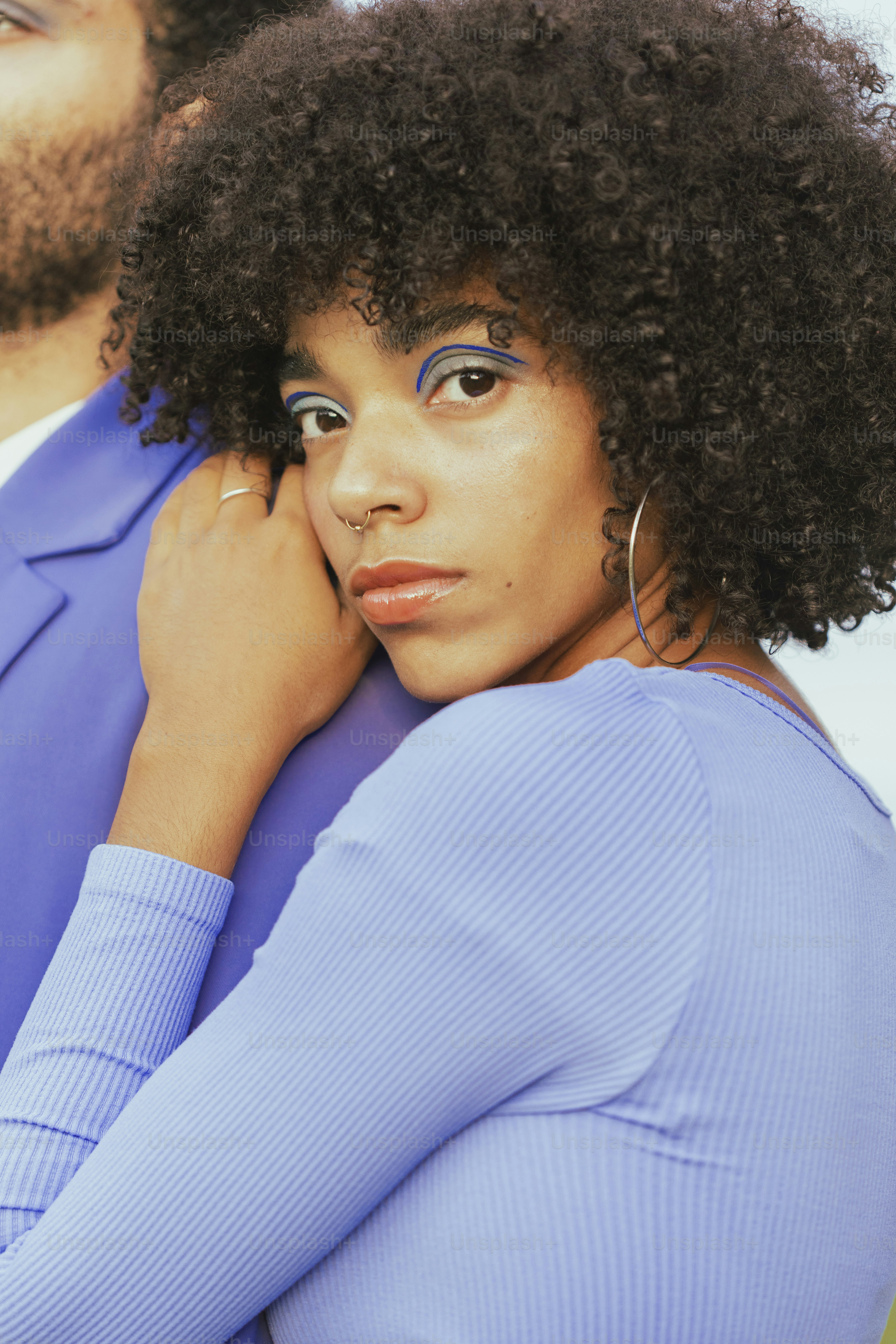 A man with his hand on his chin photo – Understand Image on Unsplash