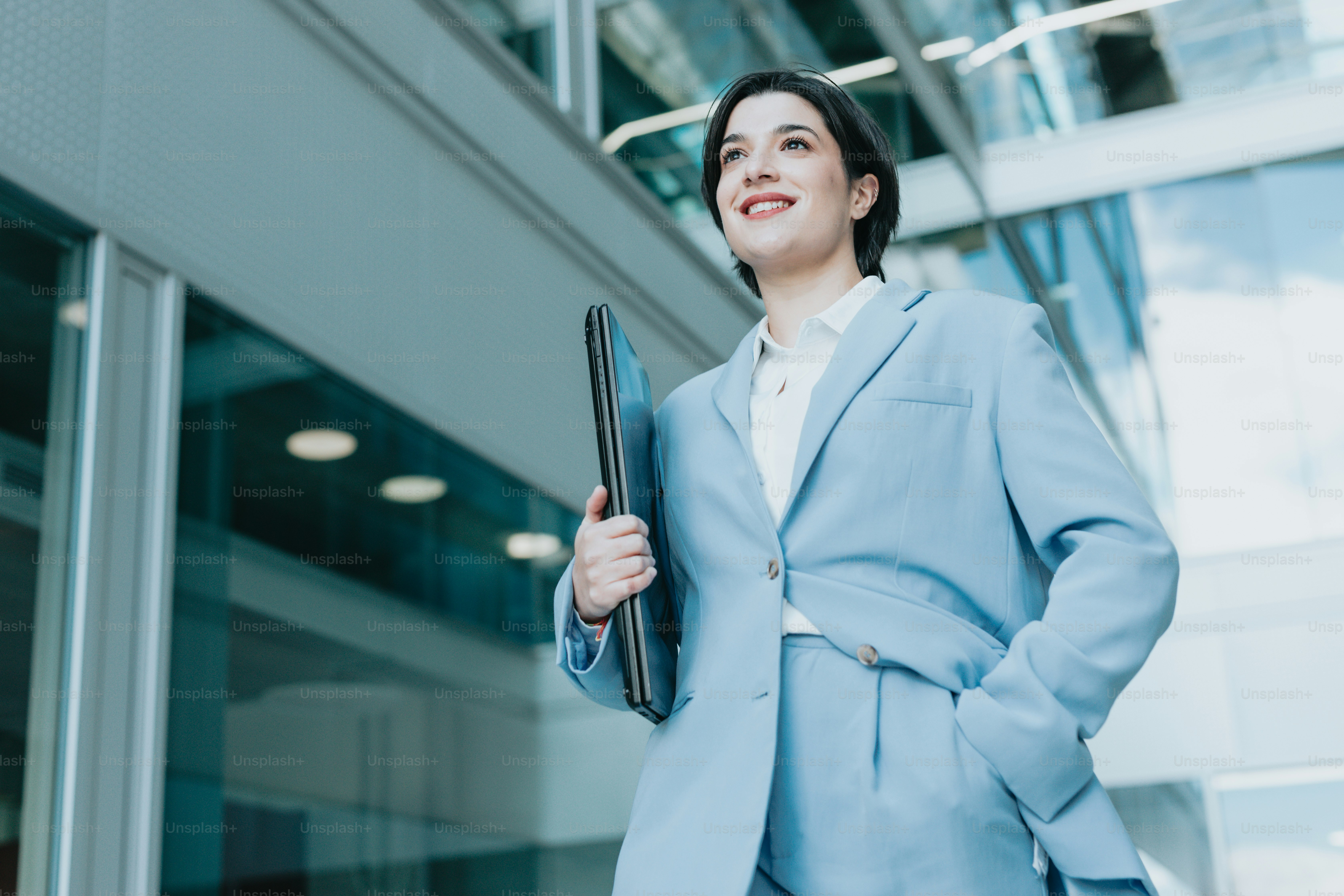 100+ Professional Woman Pictures [HD] | Download Free Images on Unsplash