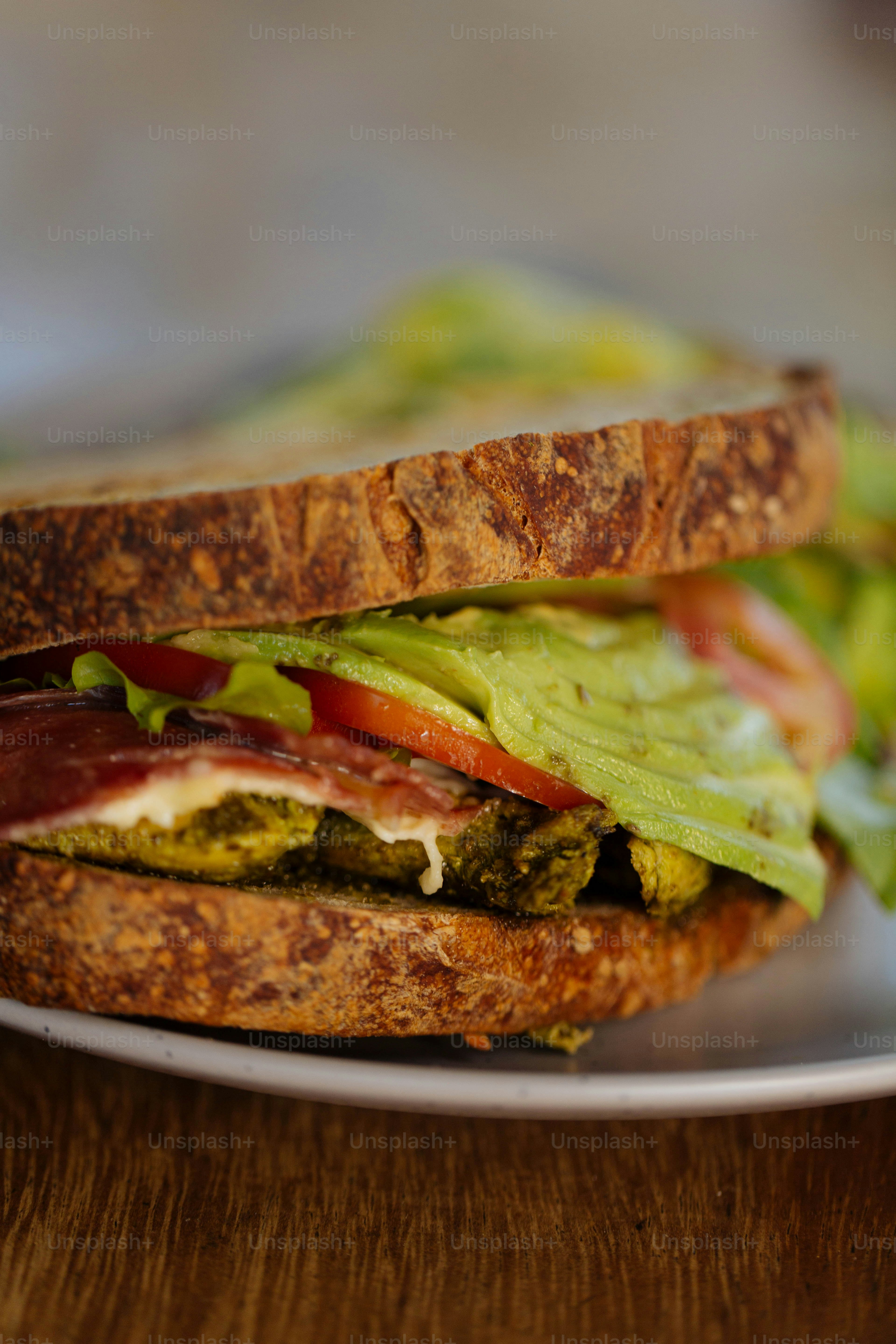 A close up of a sandwich on a plate photo – Sandwiches Image on Unsplash