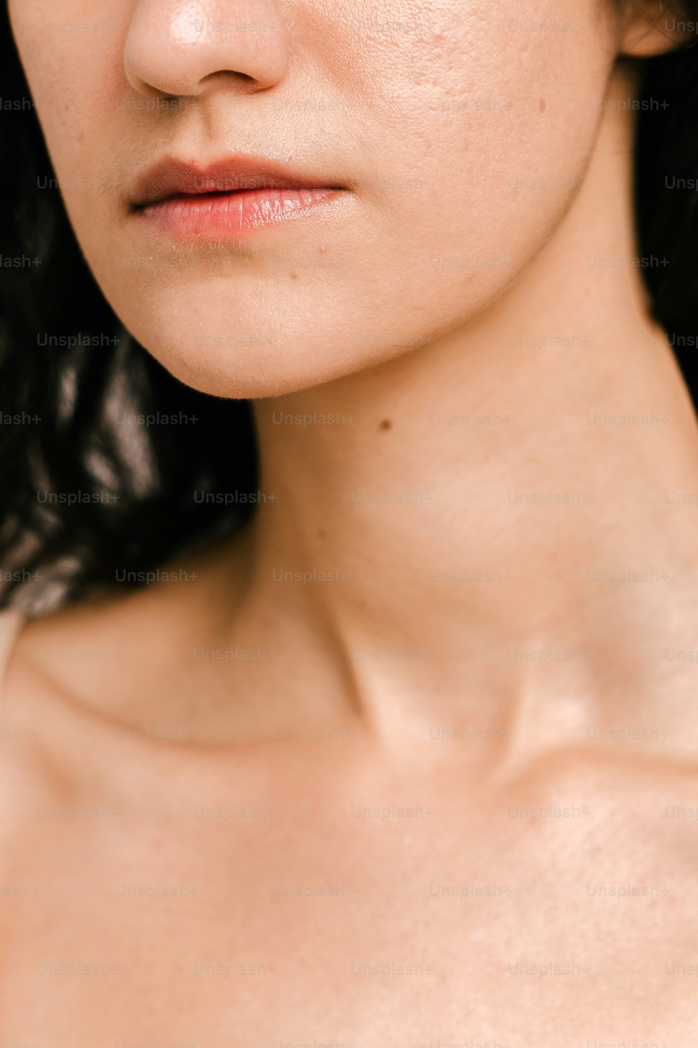 A close up of a woman's butt showing her butt photo – Tummy Image on ...