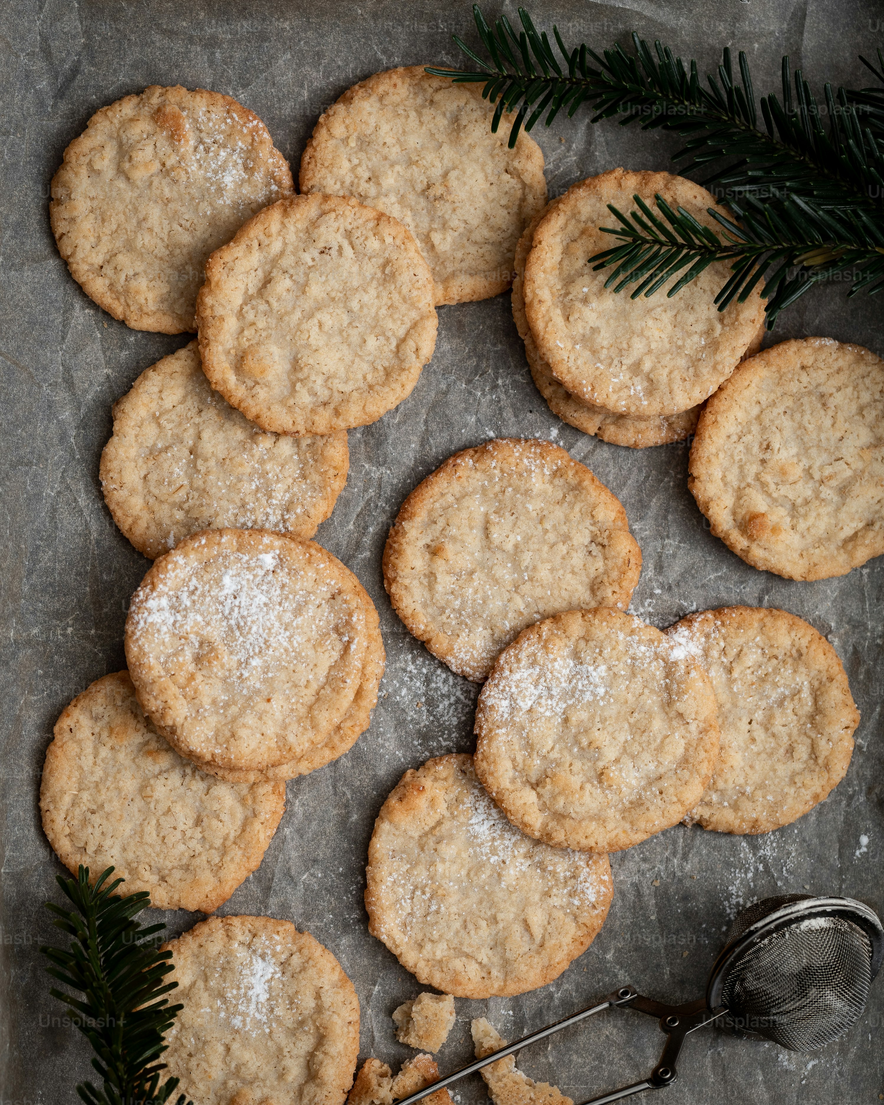 A bunch of cookies that are on a table photo – Cookies Image on Unsplash