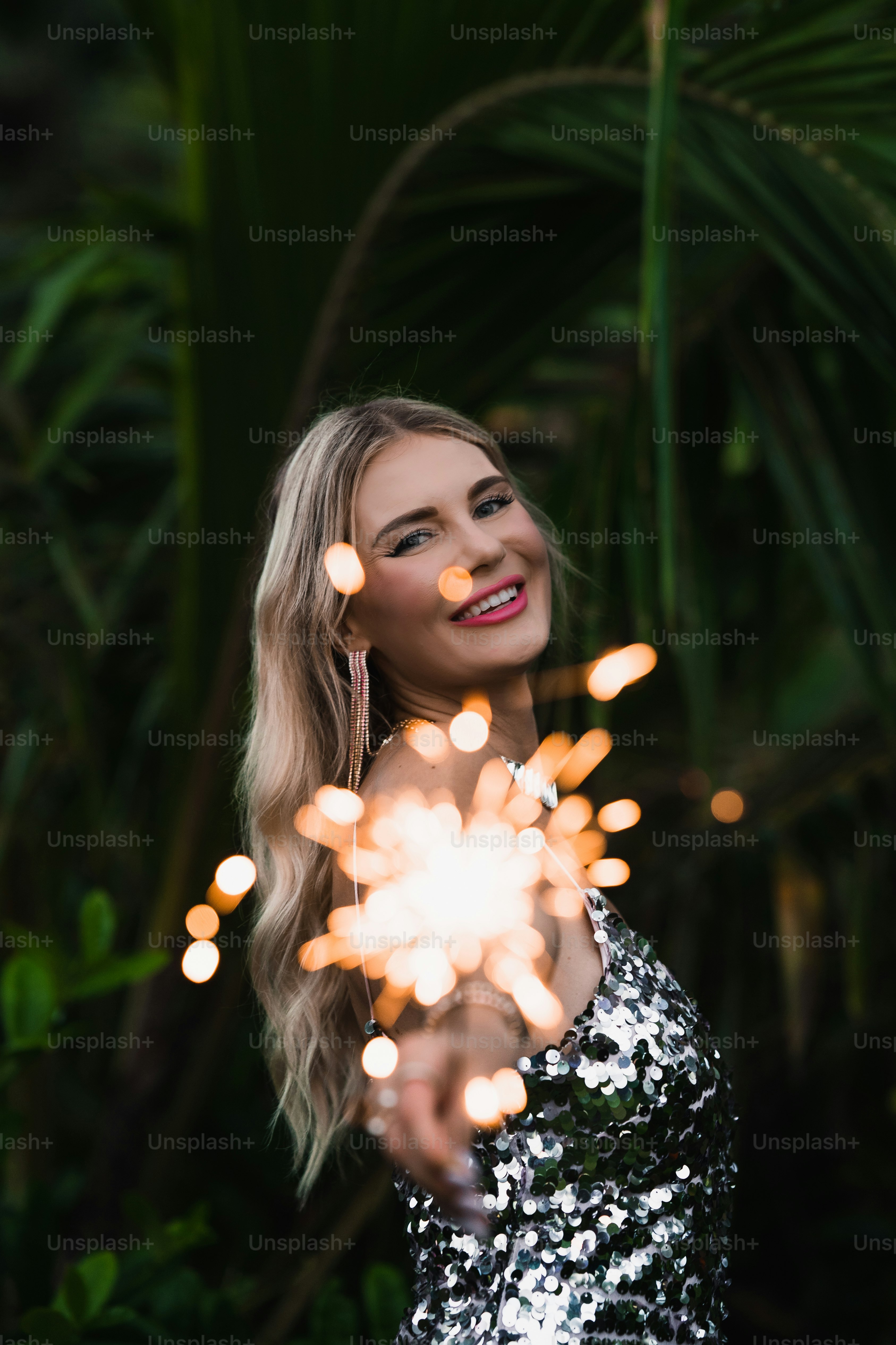 30k+ Party Girl Pictures | Download Free Images on Unsplash