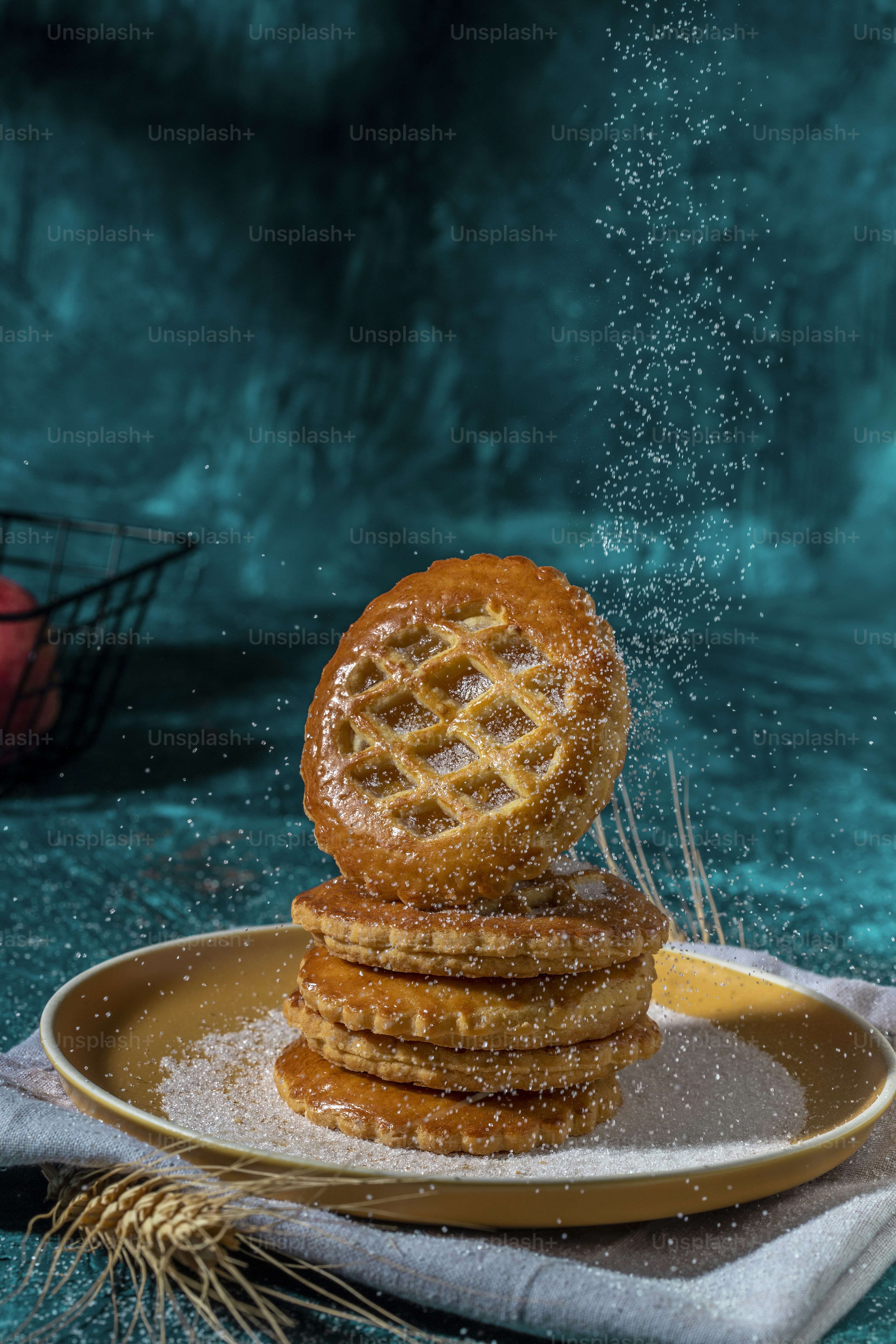 A stack of waffles sitting on top of a plate photo – Food Image on Unsplash