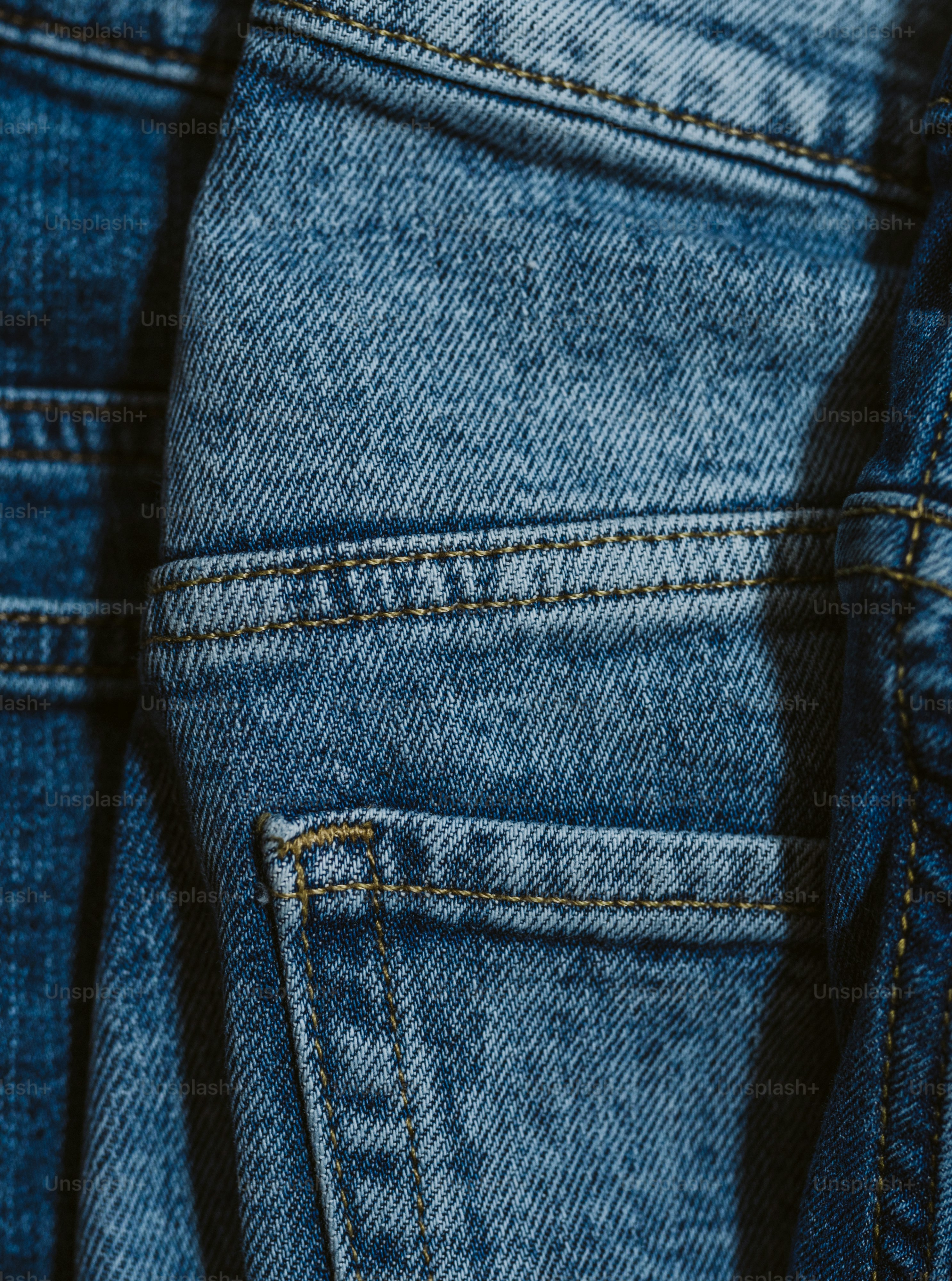A close up of a pair of blue jeans photo – Fashion Image on Unsplash