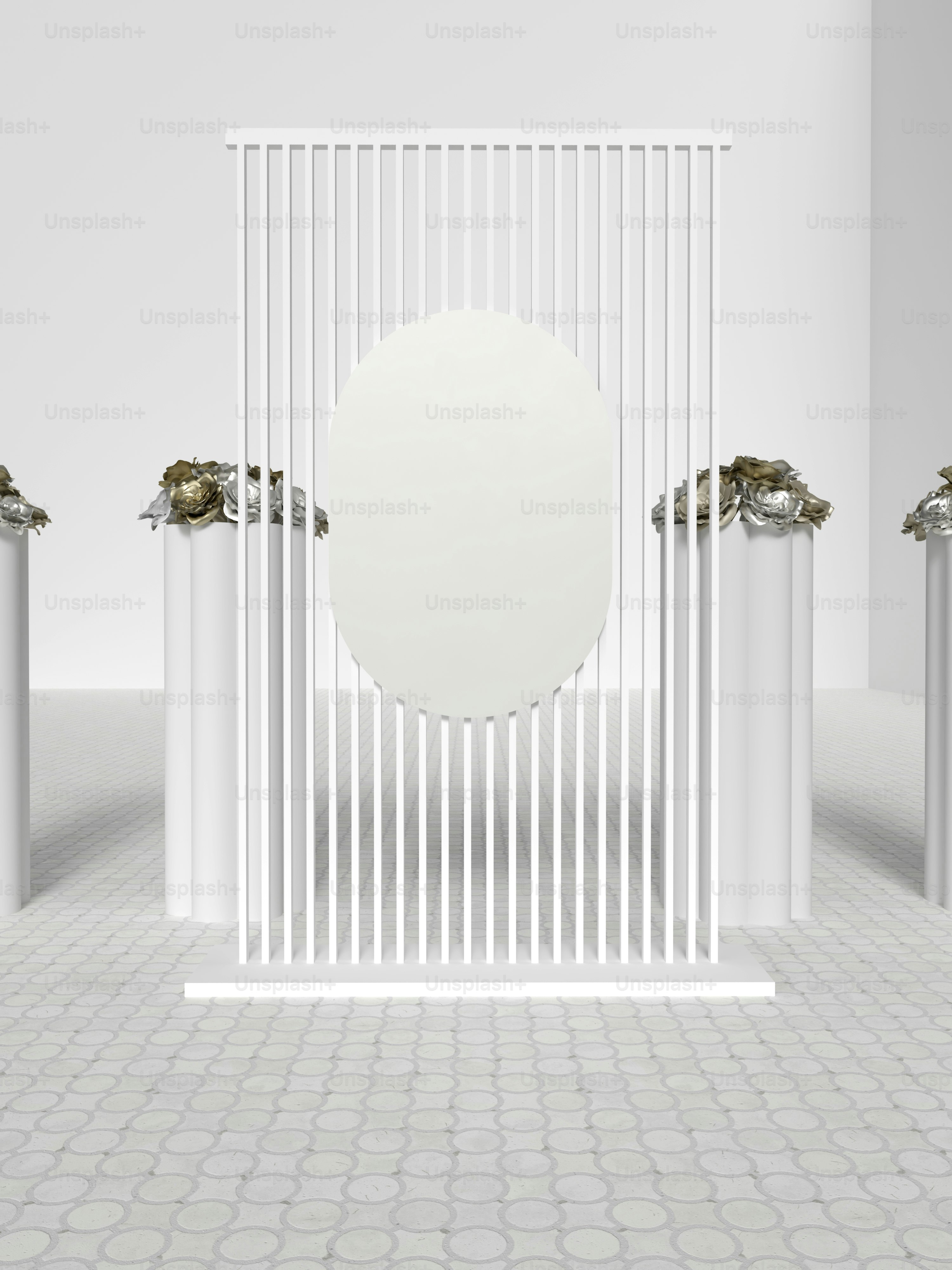 A white room with columns and a mirror photo – White Image on Unsplash