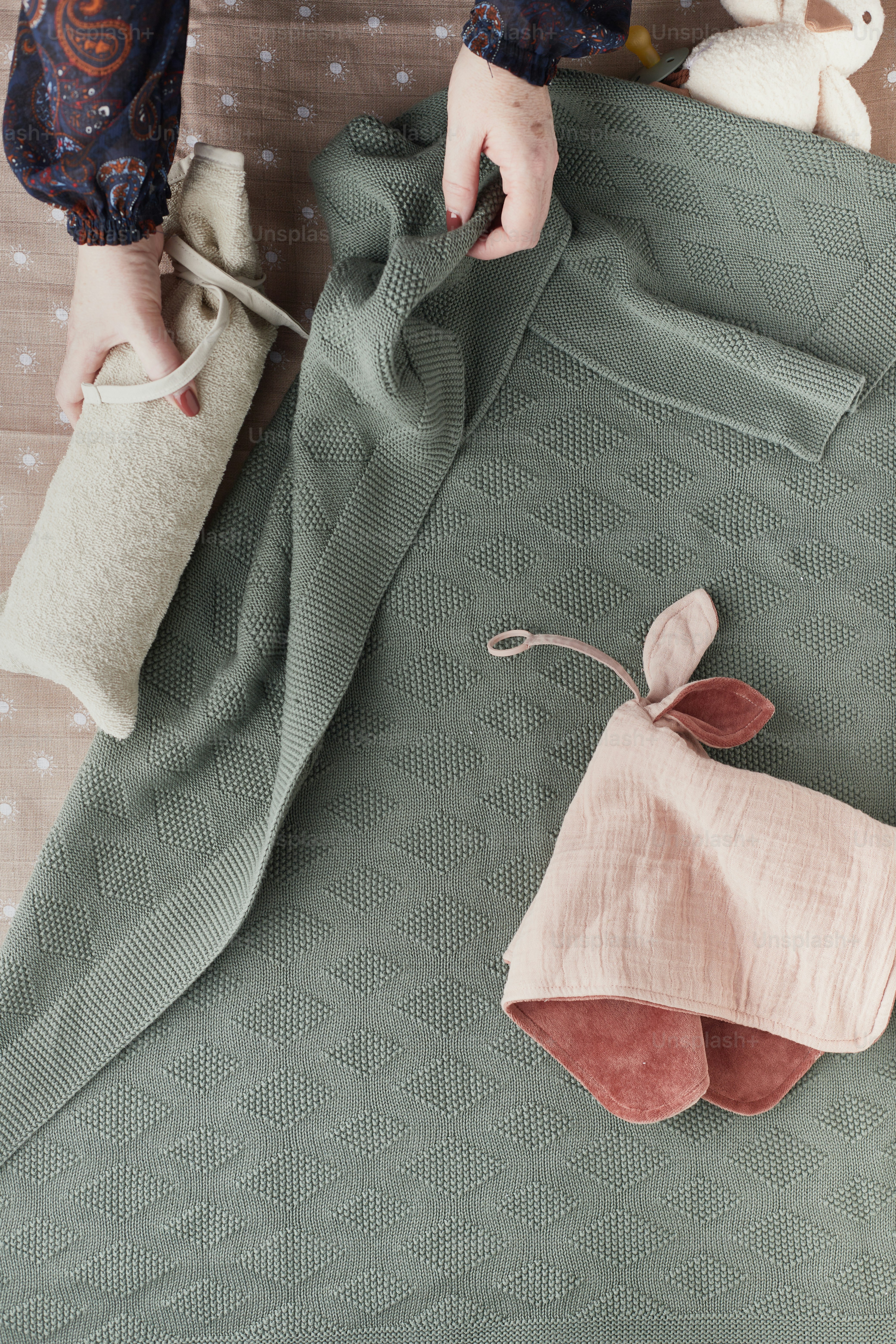 Linen Clothes Pictures | Download Free Images on Unsplash