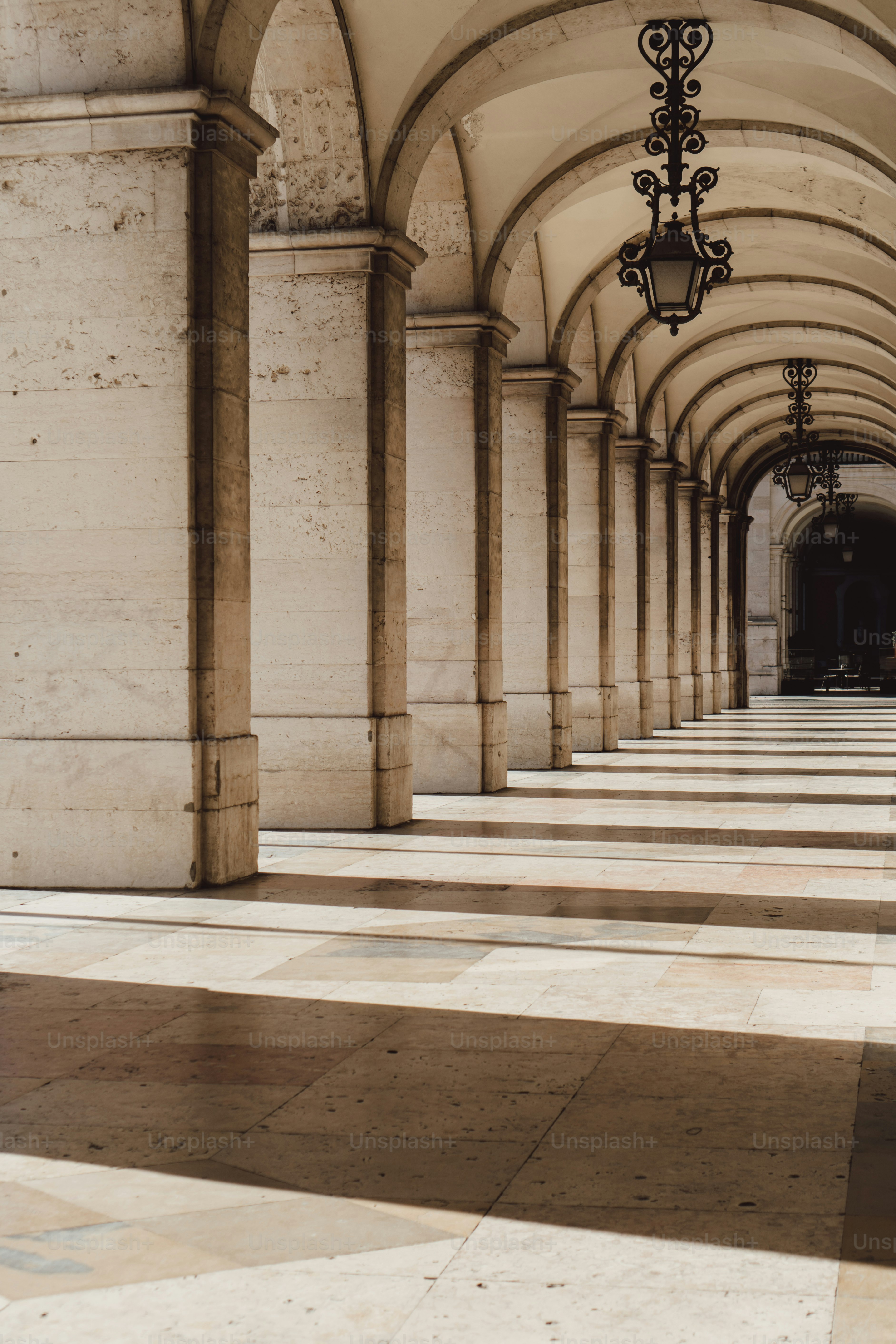 750+ Hallway Pictures | Download Free Images on Unsplash