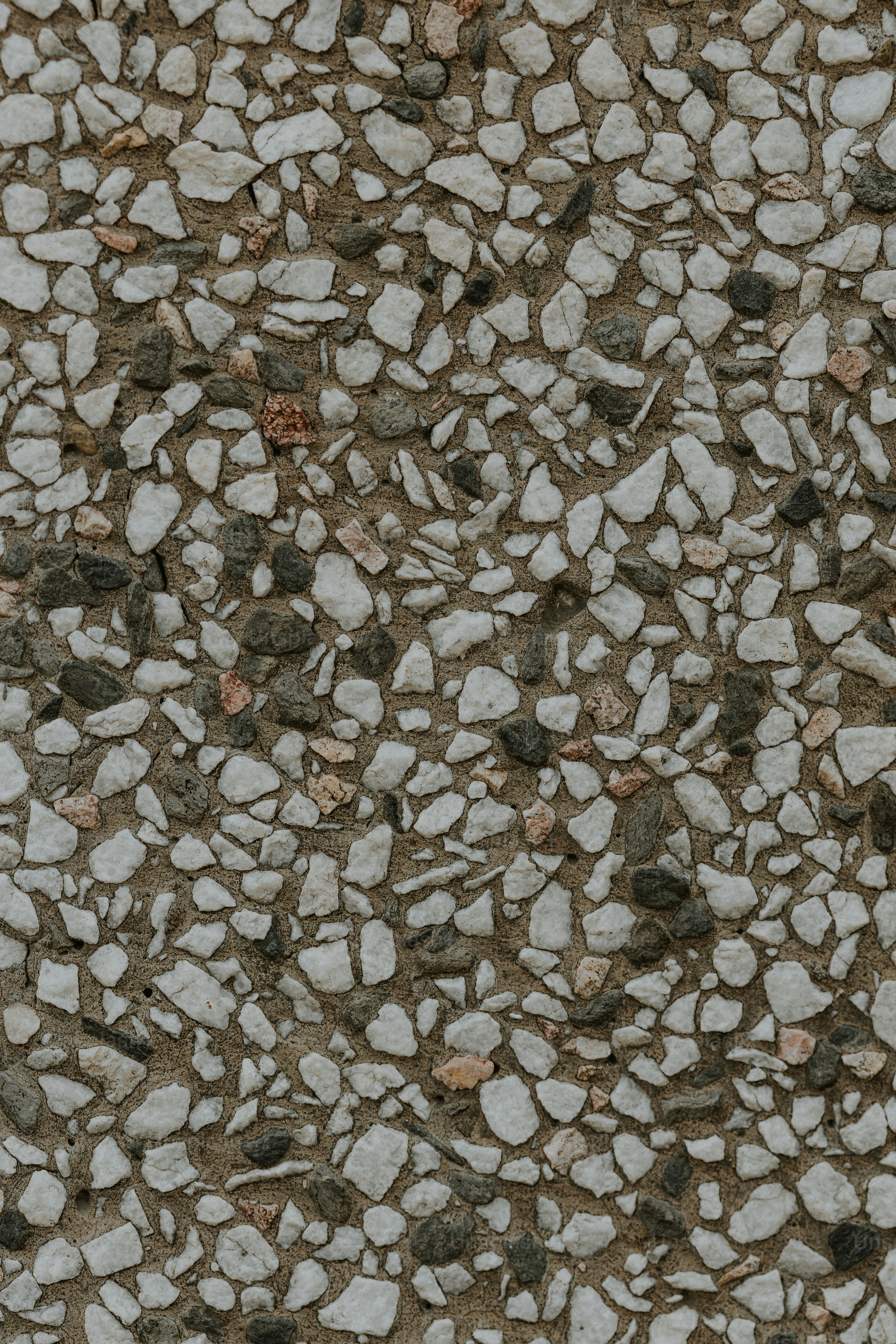 Un gros plan de roches et de gravier sur une surface photo – Rochers ...