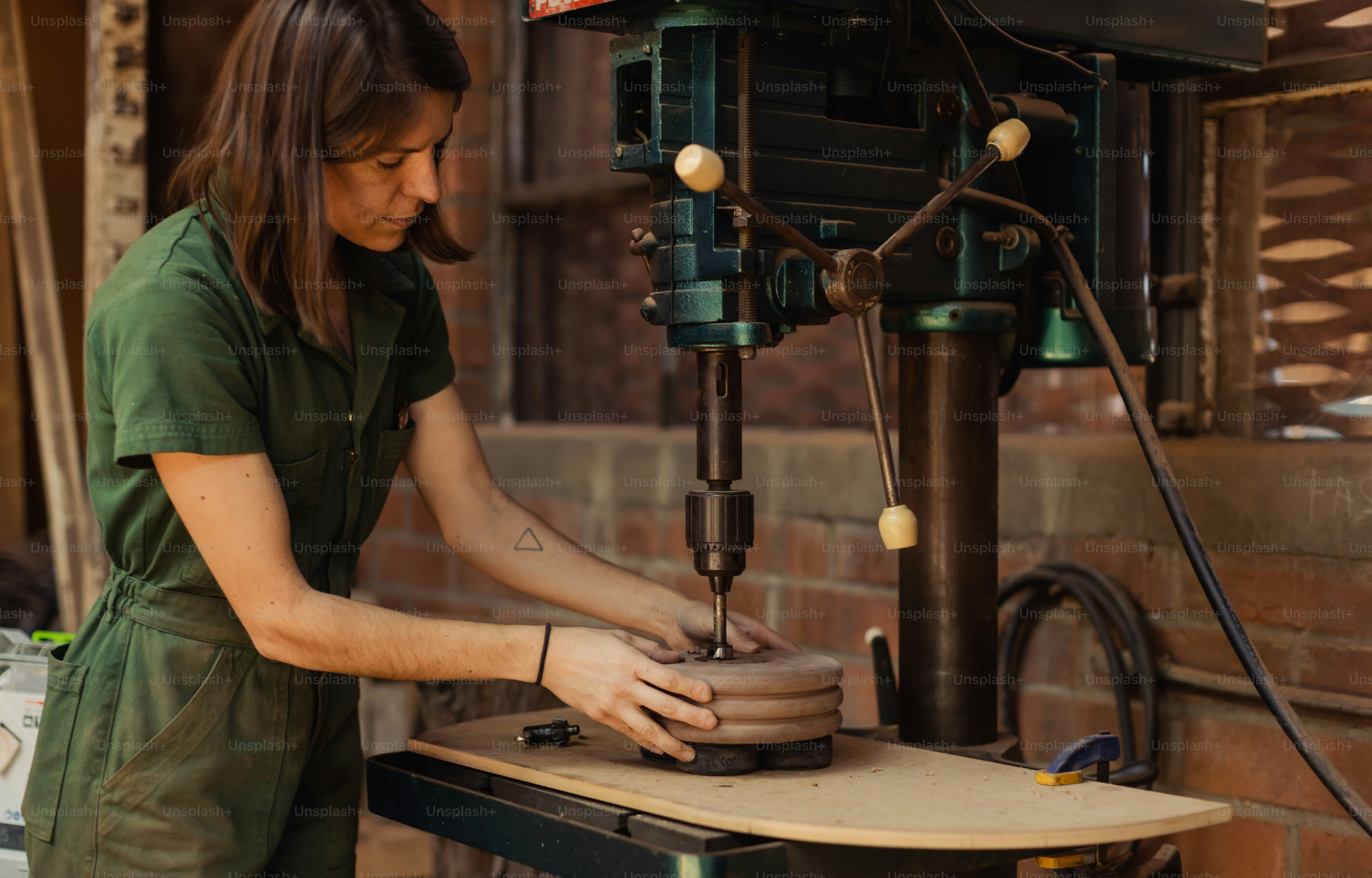 30,000+ Working Woman Pictures | Download Free Images on Unsplash